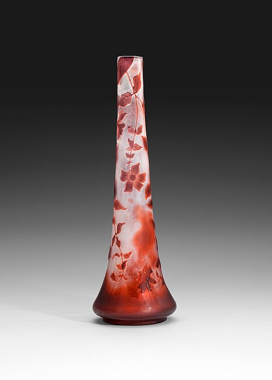 A RUSSIAN IMPERIAL GLASS VASE. - Bukowskis