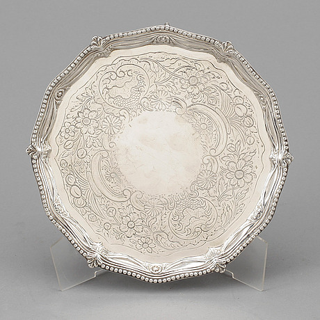 SALVER, silver, John Crouch I & Thomas Hannam, London 1774. Vikt ca 340 ...