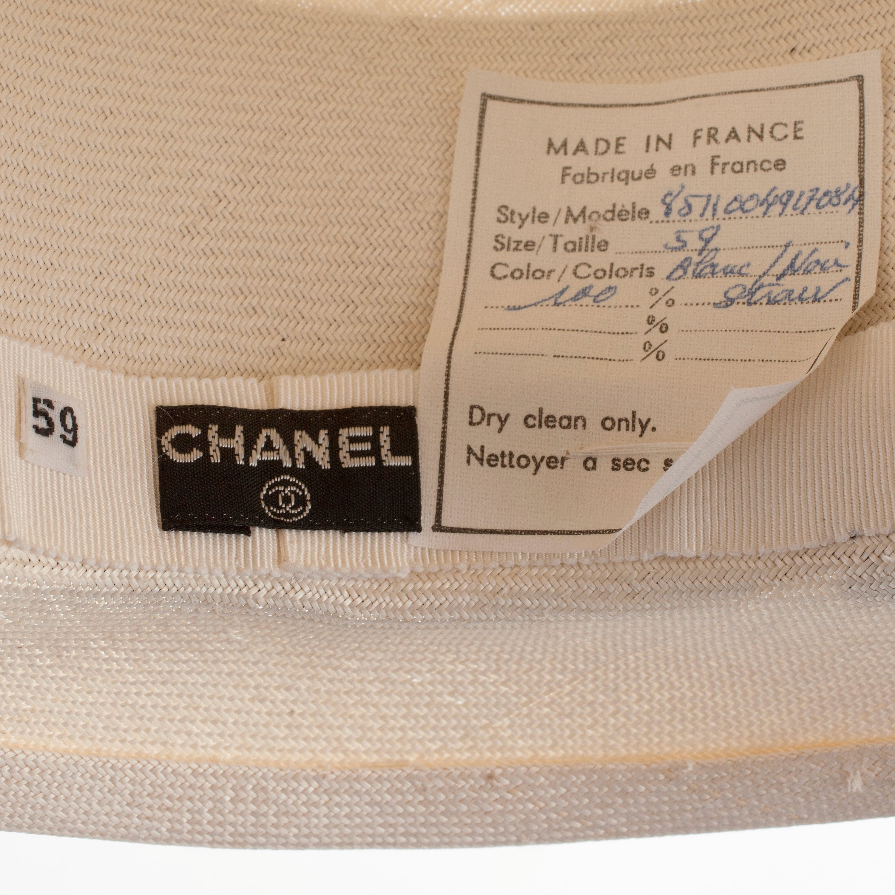 CHANEL, a white straw hat. - Bukowskis