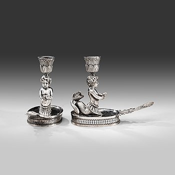 A PAIR OF RUSSIAN CANDLESTICKS. ПАРА РУССКИХ ПОДСВЕЧНИКОВ. - Bukowskis
