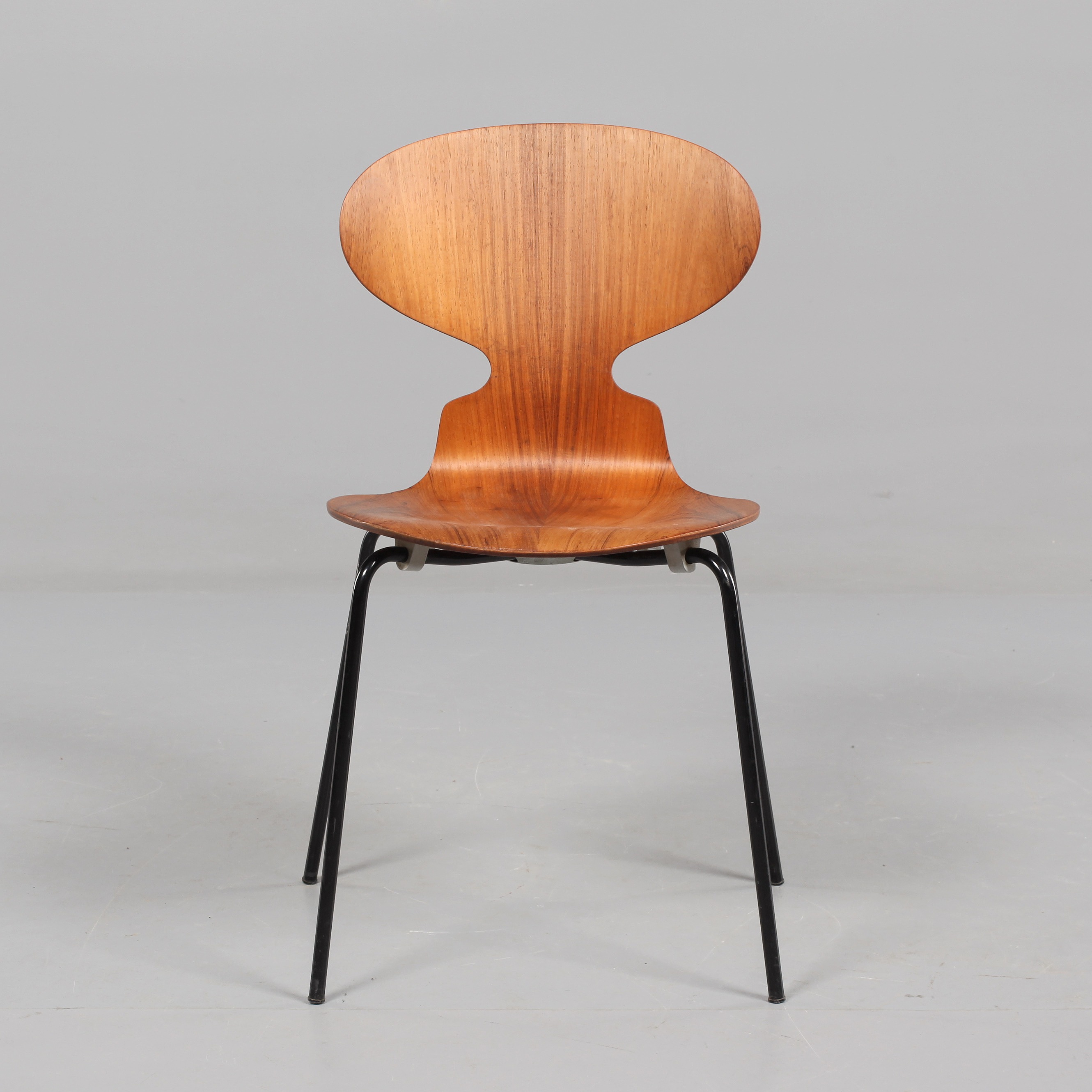 STOL, "Myran", Arne jacobsen för Fritz Hansen, 1964. - Bukowskis
