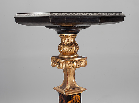 A pair of French Baroque circa 1700 candle stands. - Bukowskis