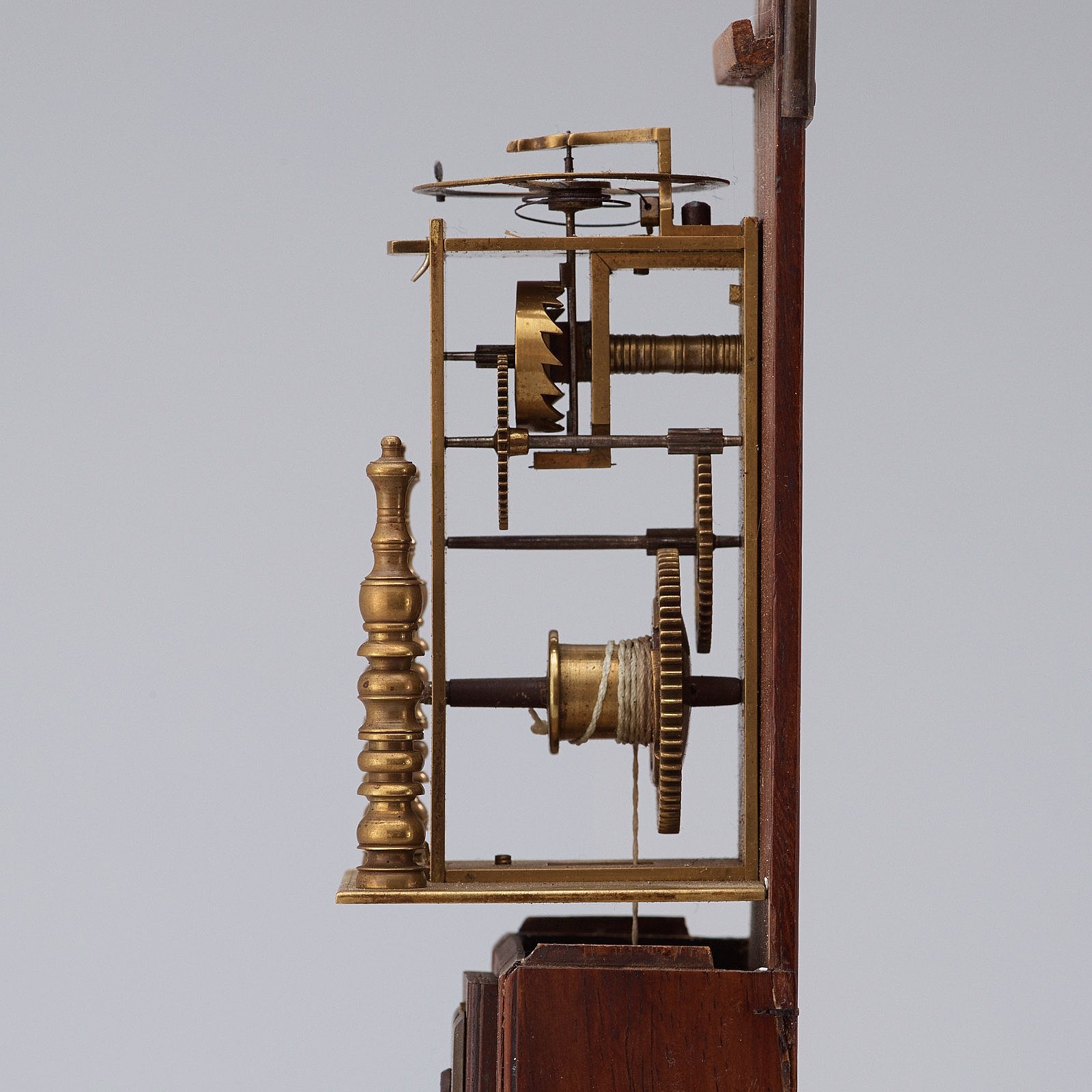 PILLAR CLOCK. Japan, 1800-tal. - Bukowskis