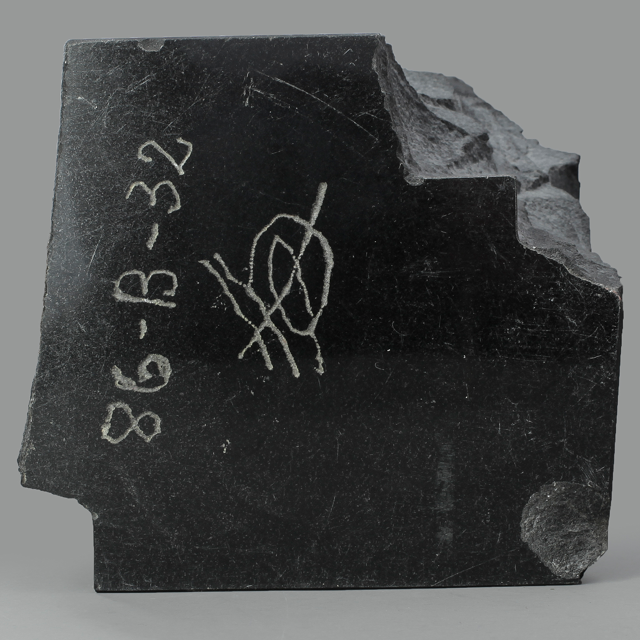 TAKASHI NARAHA. Skulptur, diabas, signerad o märkt 81-B-32. - Bukowskis