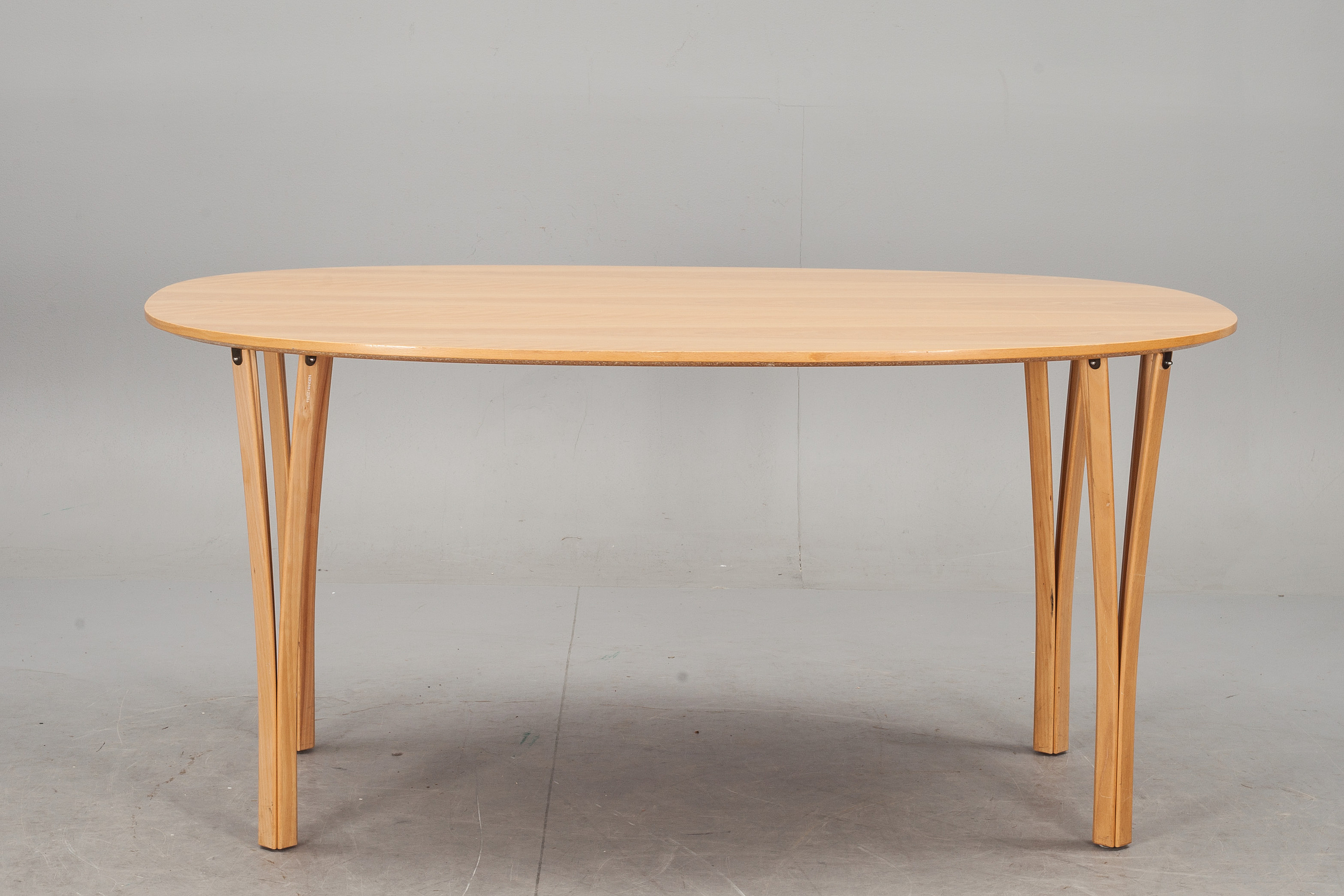 BORD, Bruno Mathsson, Piet Hein, Fritz Hansen, 1983. - Bukowskis