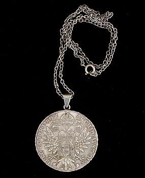 MYNT/HÄNGE, 1+1 st, silver Maria Theresia, Österrike 1780 samt modern ...