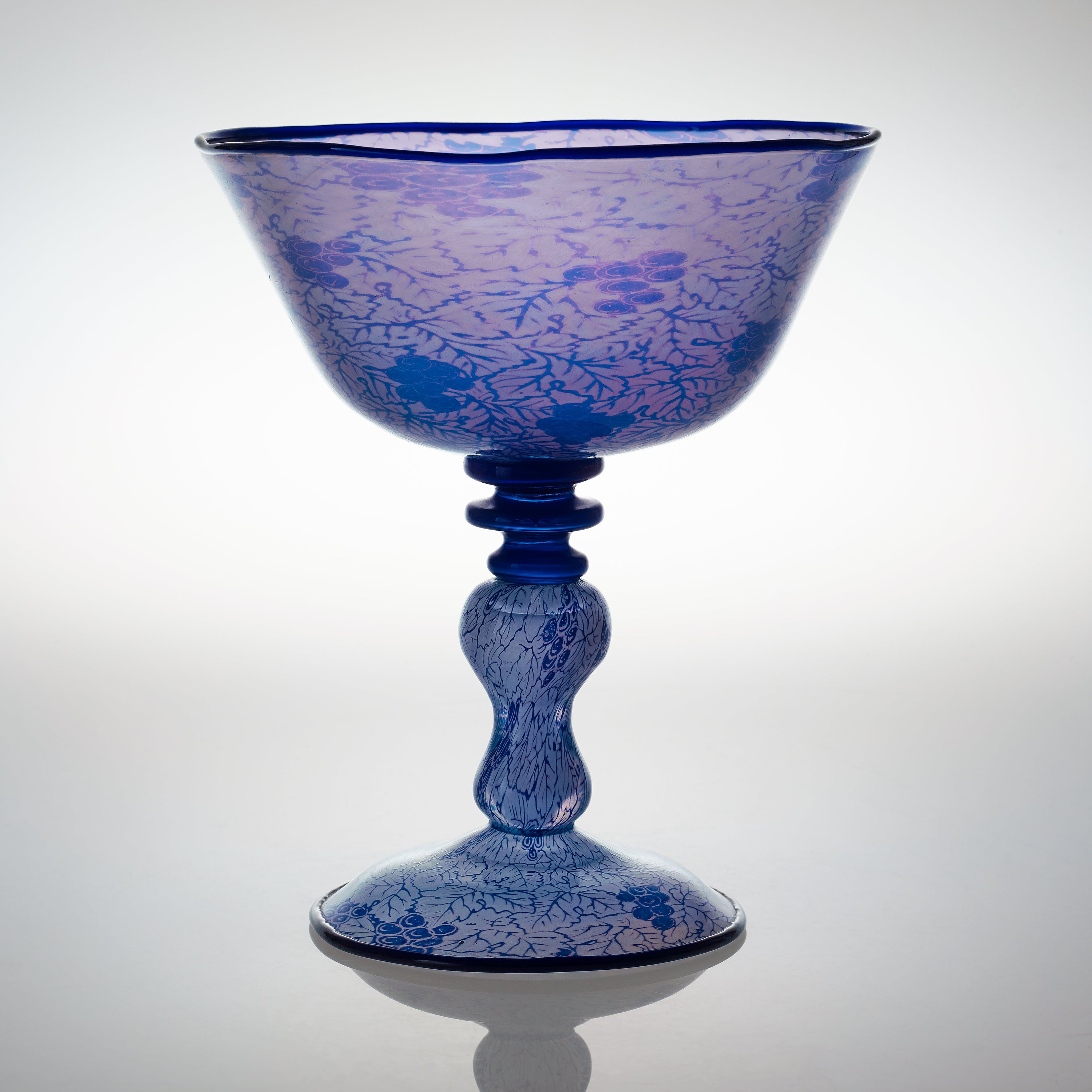 A Simon Gate graal footed glass bowl, Orrefors 1918. - Bukowskis