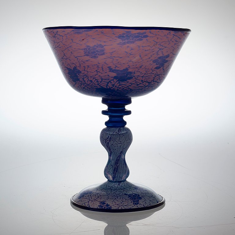 A Simon Gate graal footed glass bowl, Orrefors 1918. - Bukowskis