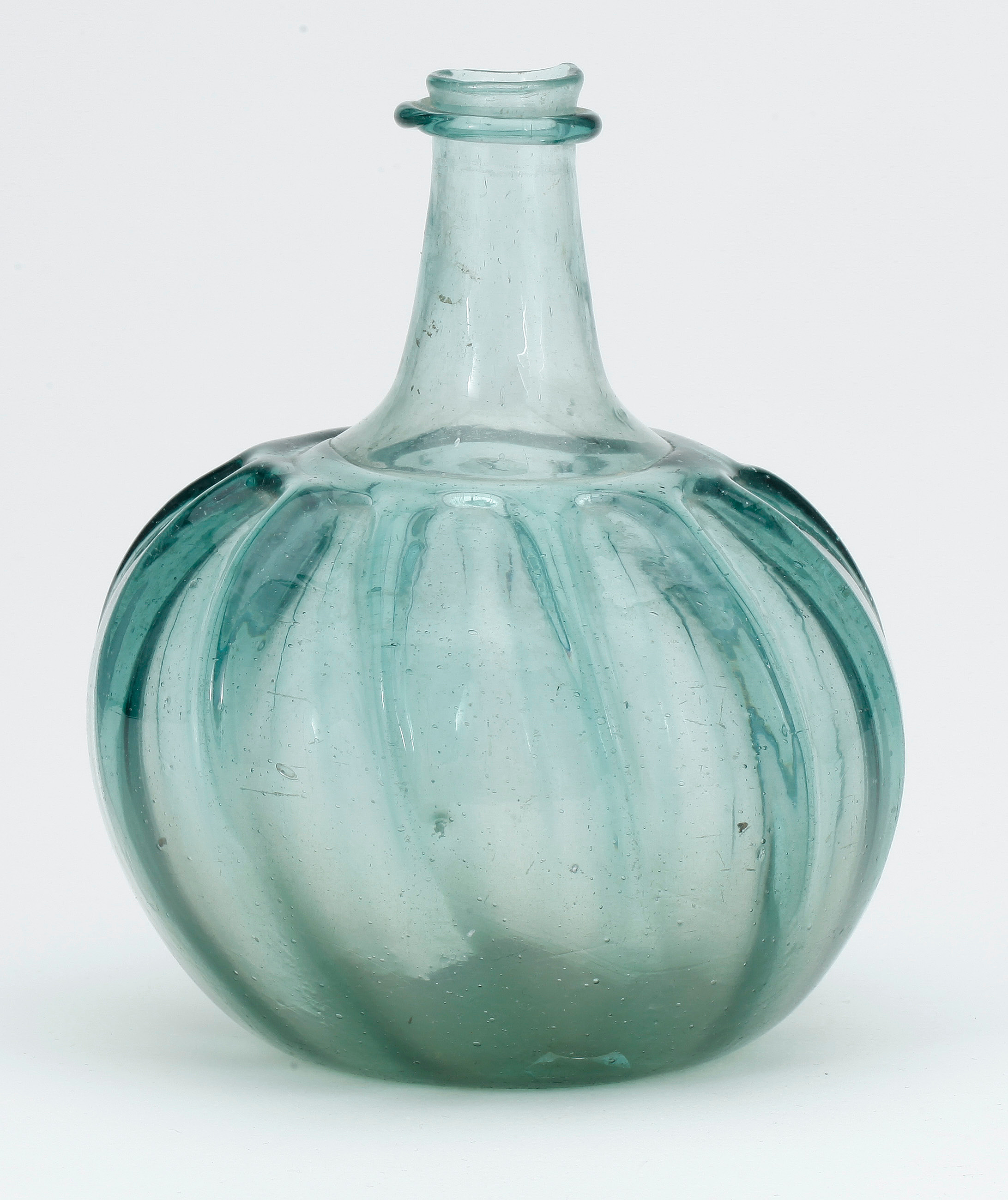 FLASKA, glas, 1700-1800-tal. - Bukowskis