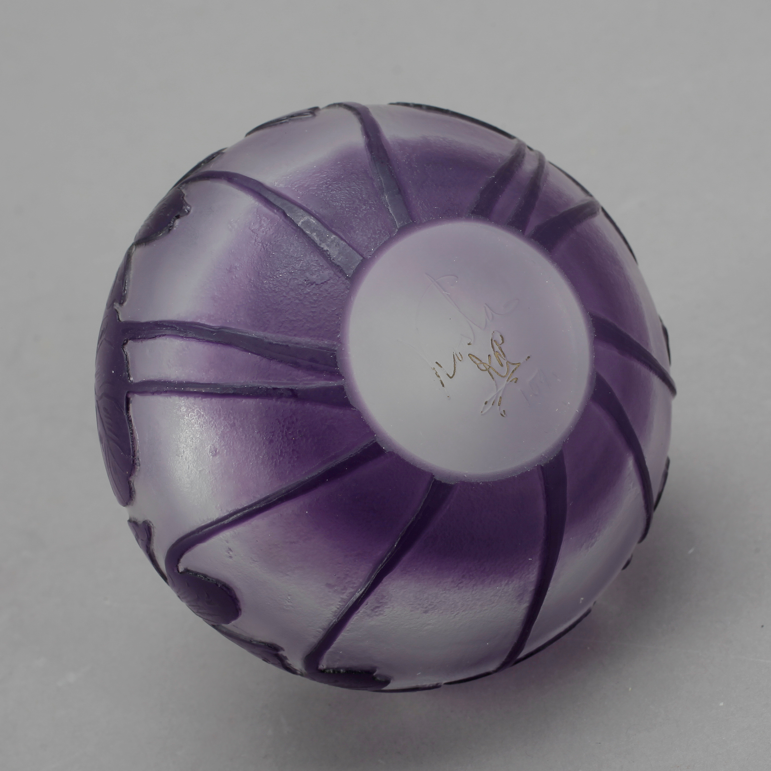 VAS, lila överfångsglas, modell 109, Karl Lindberg, Kosta, Jugend ...