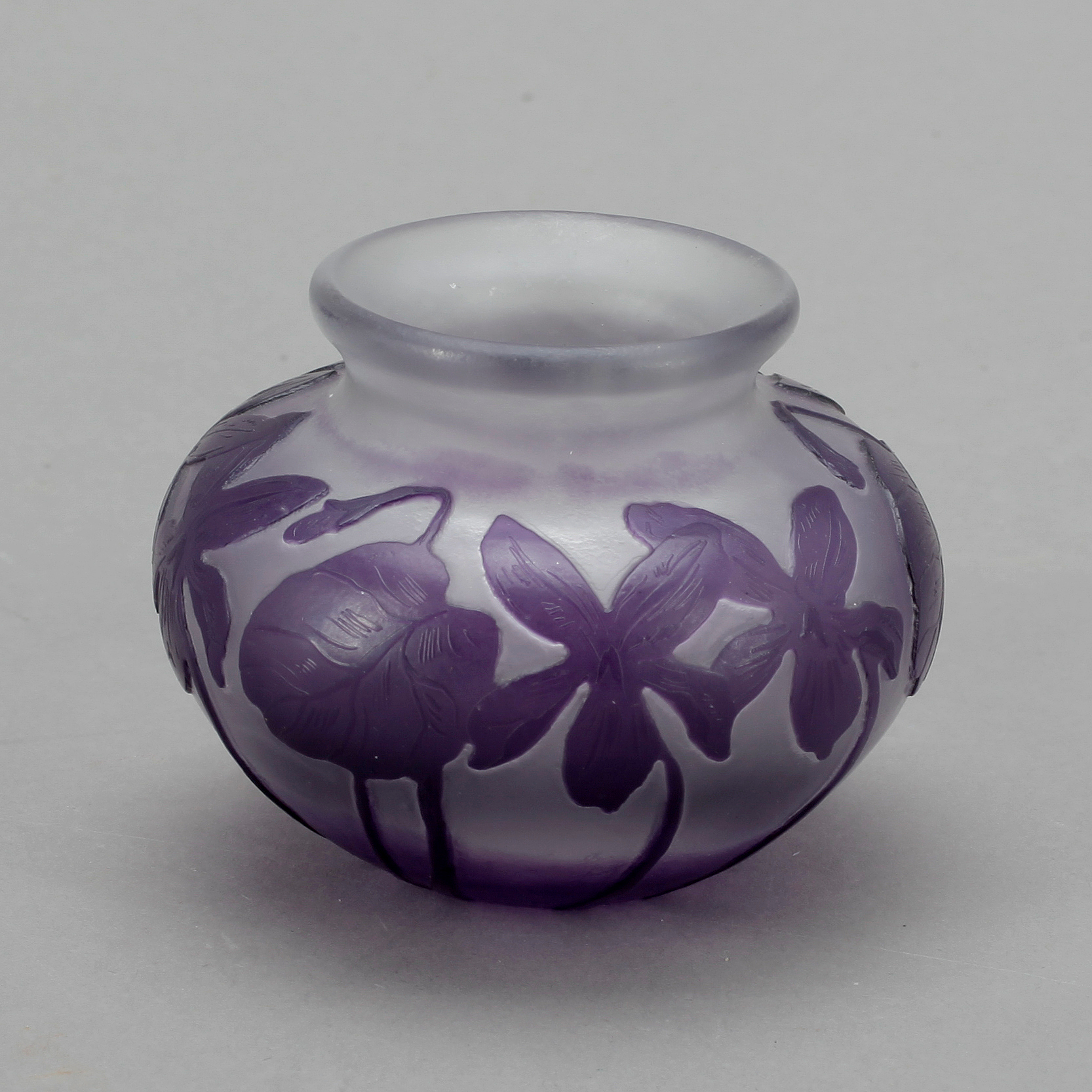 VAS, lila överfångsglas, modell 109, Karl Lindberg, Kosta, Jugend ...