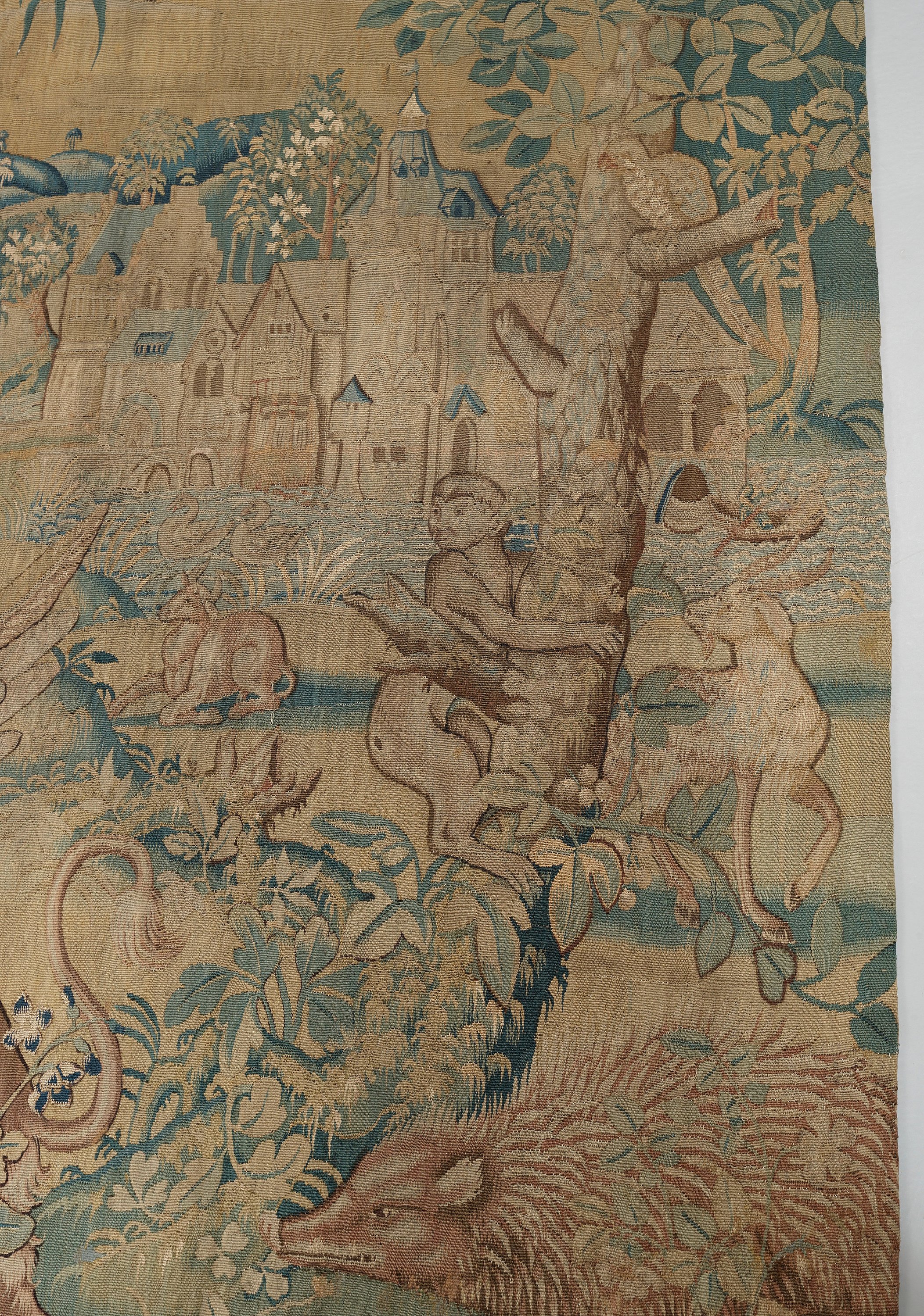 TAPESTRY, tapestry weave. Flanders 16th century. 177 x 330 cm. - Bukowskis