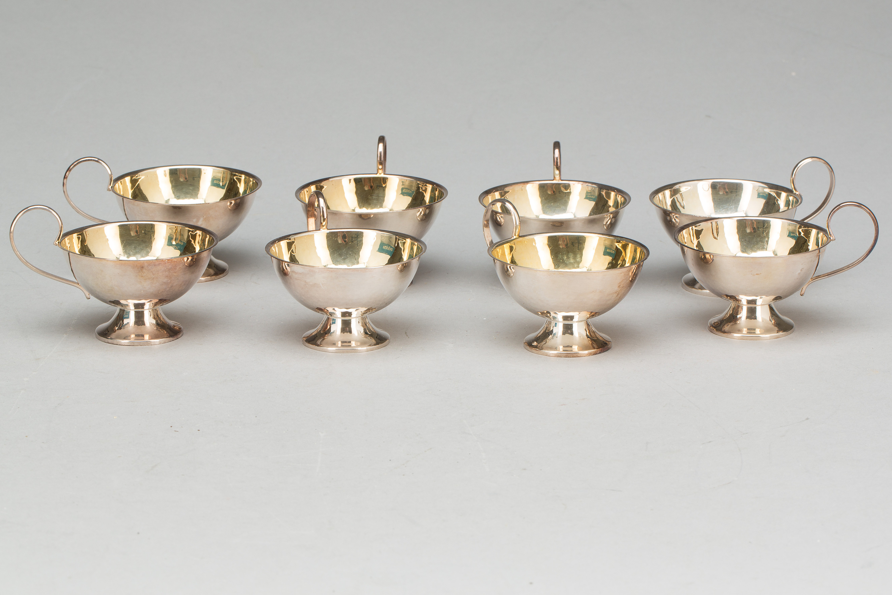 PUNSCHMUGGAR och SNAPSGLAS, 22 delar, silver, 1900-talets andra hälft ...