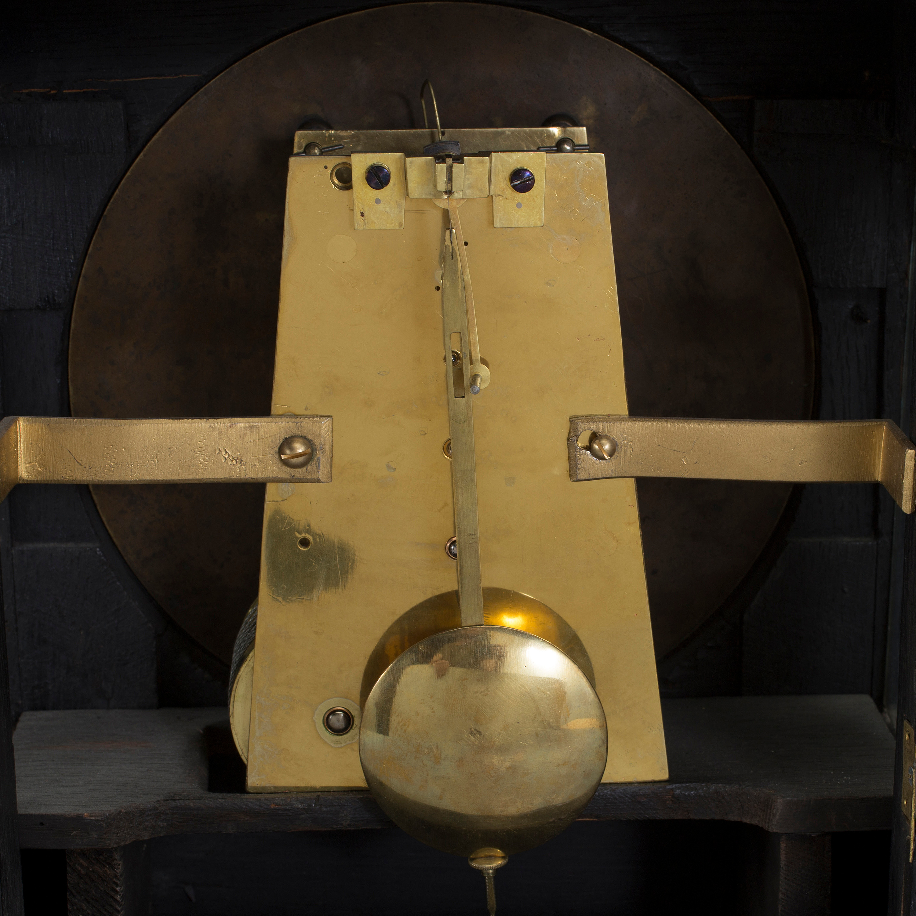 An English circa 1800 library clock by Richard Keally, London. - Bukowskis