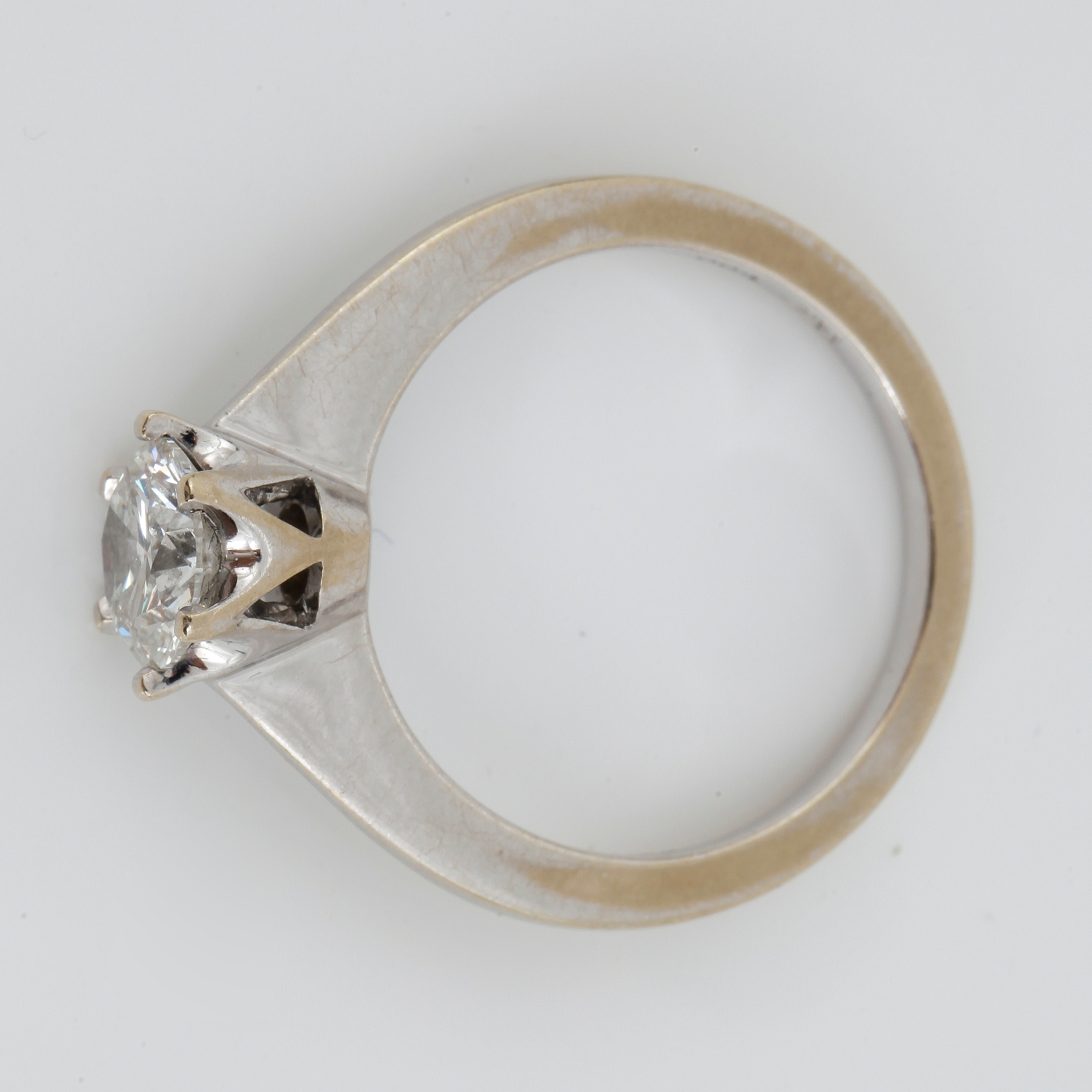 ENSTENSRING, vitguld 18k, diamant, 1 ct enl gravyr. Vikt ca 3 gram ...