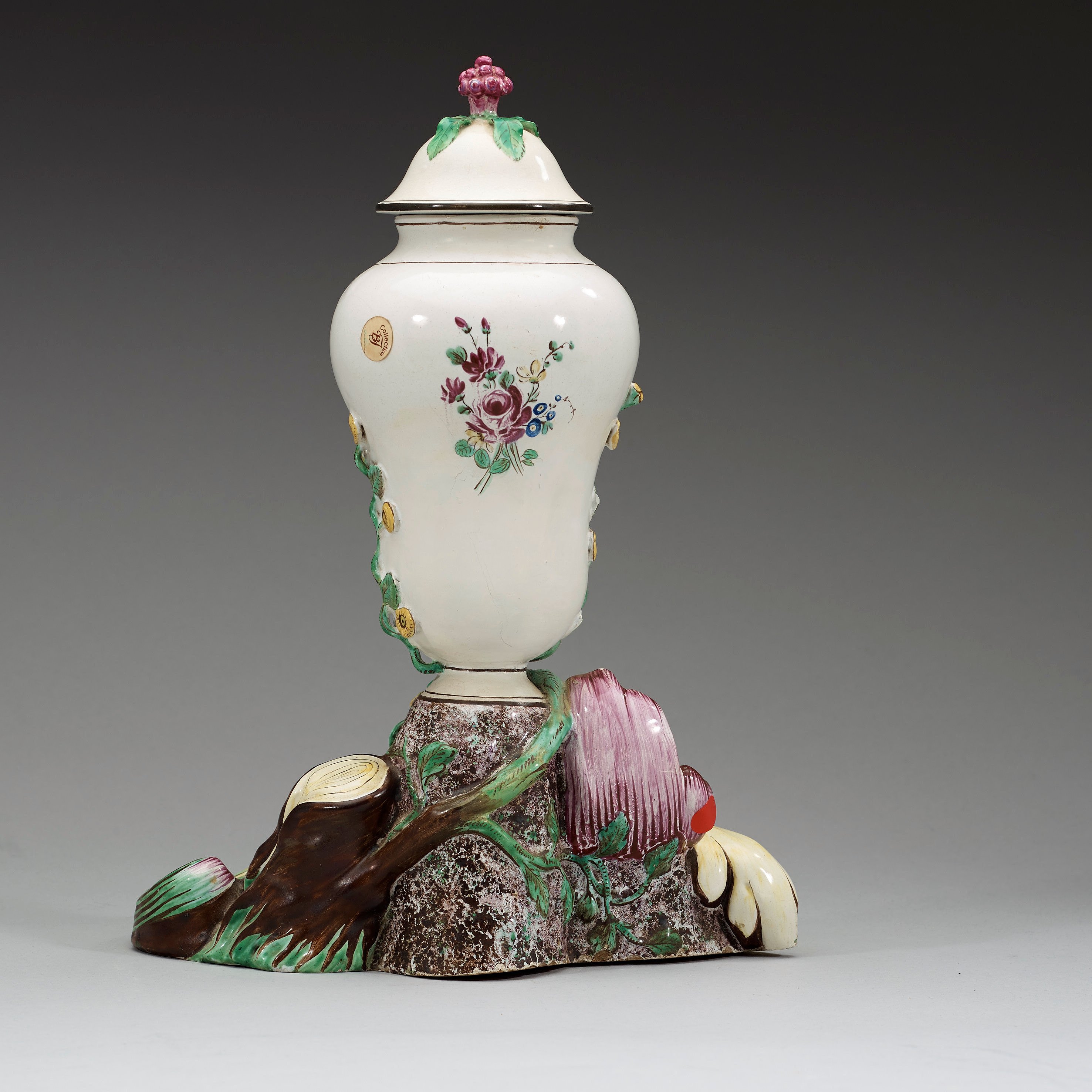 A Swedish Marieberg faience vase with cover, dated 1772. - Bukowskis
