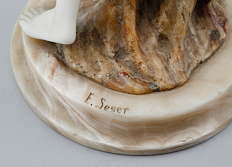 ERNST SEGER, efter, skulptur, alabaster signerad E Seger. - Bukowskis