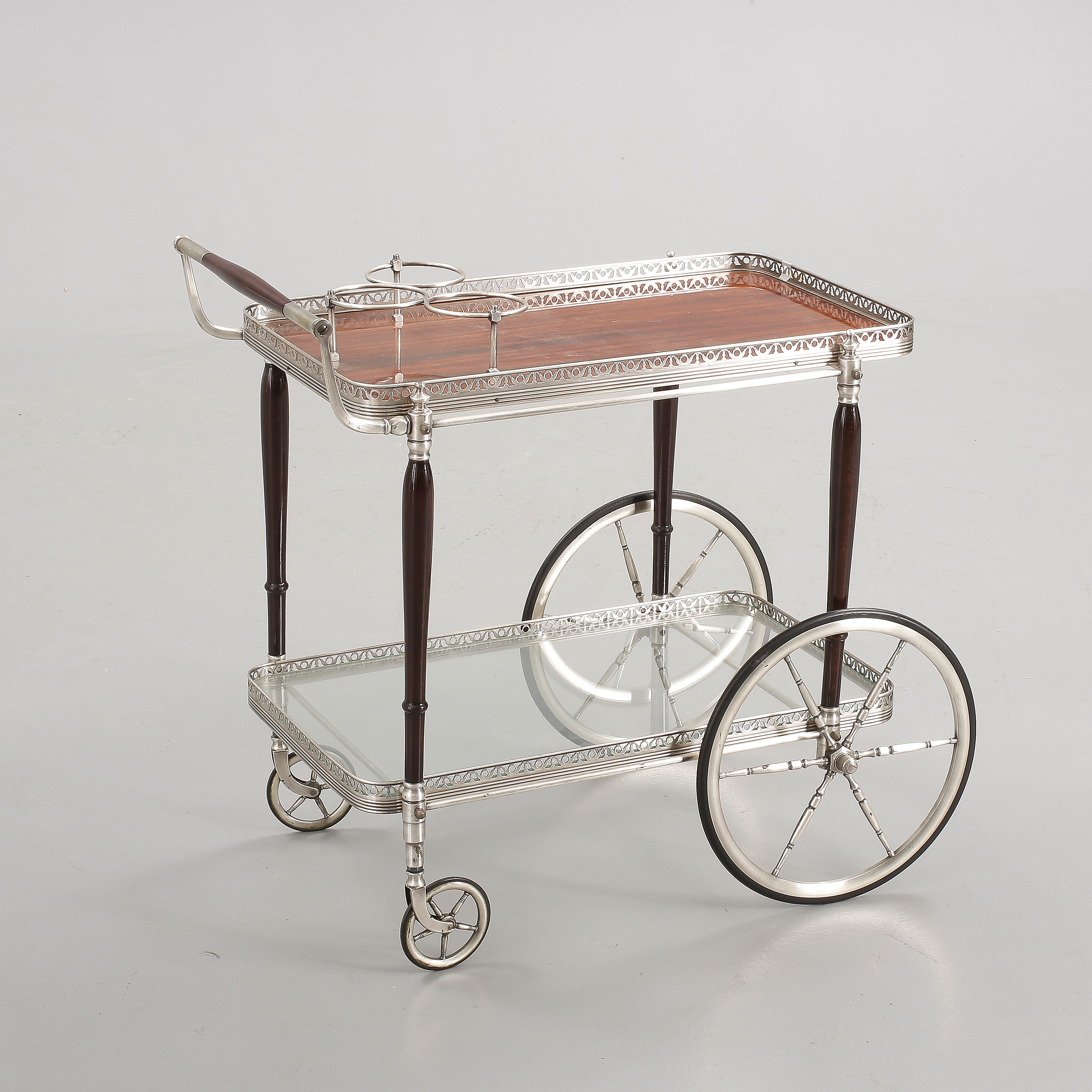 SERVERINGSVAGN, 1900-tal. - Bukowskis