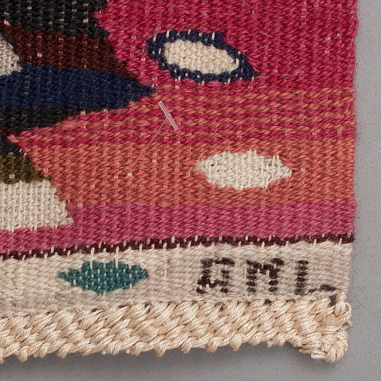 TEXTILE. "Röd Crocus". Tapestry variation. 33 x 61,5 cm. Signed AB MMF ...