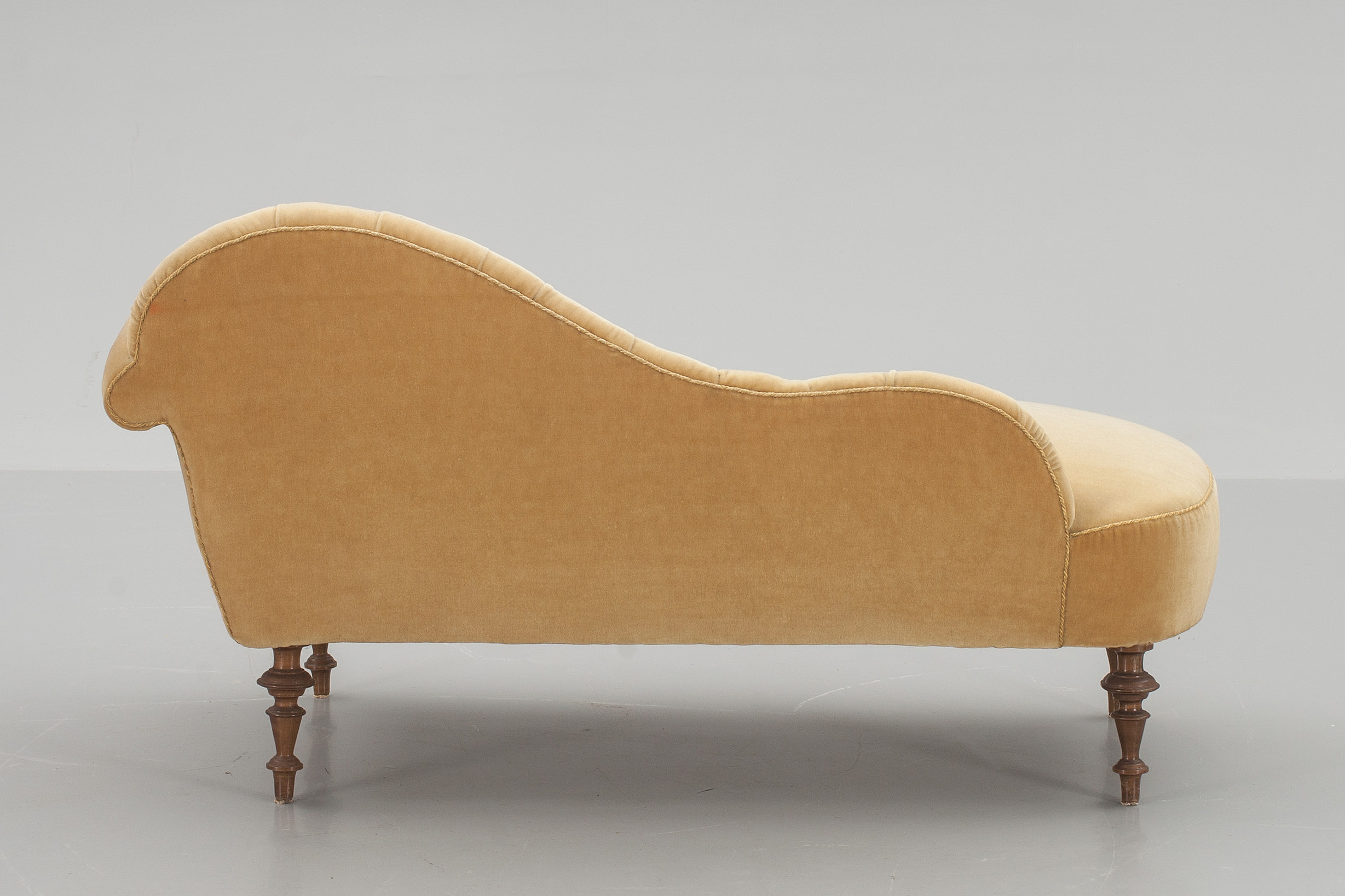 CHAISE LONGUE, nyrokoko. - Bukowskis