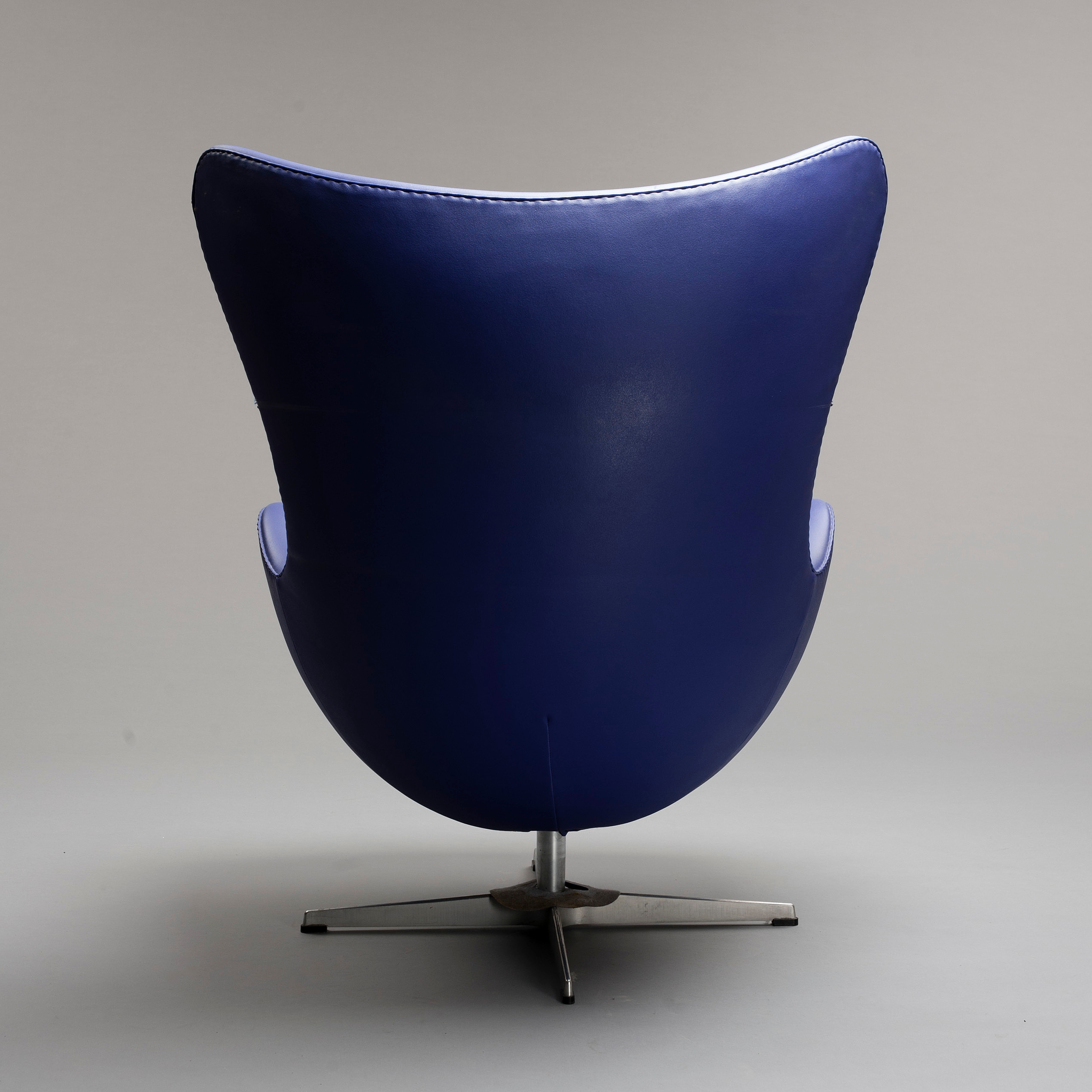 NOJATUOLI, "Ägget/ The Egg Chair", Arne Jacobsen, Fritz Hansen, Tanska ...