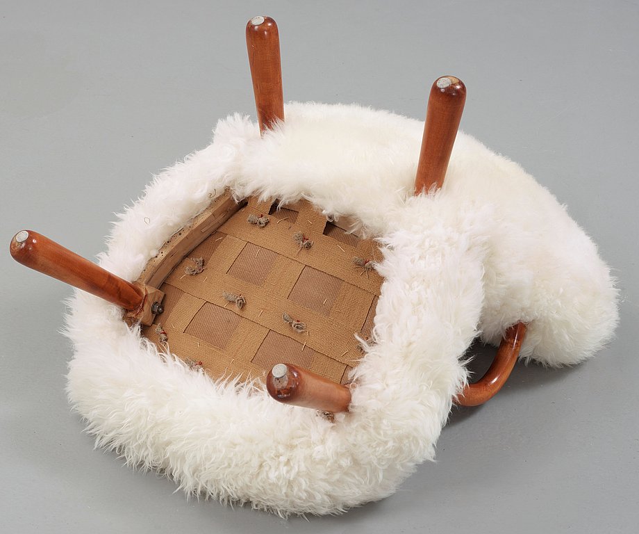 A 'Clam' easy chair attributed to Philip Arctander, 1940-50's. - Bukowskis