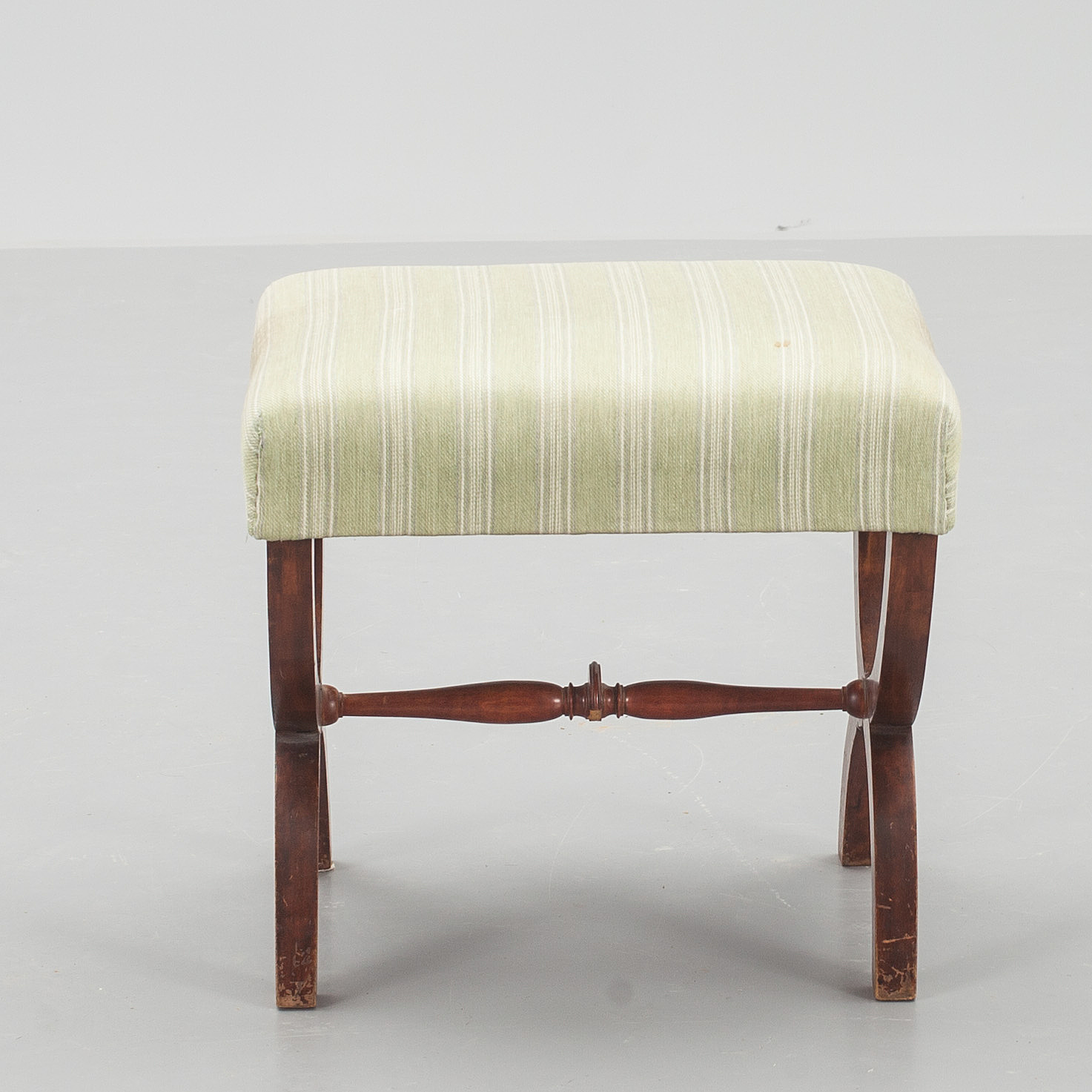 TABURETT. 1800-tal. - Bukowskis