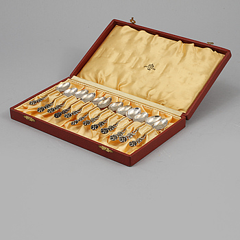 MOCCASKEDAR, 12 st, silver, GEWE, Malmö, 1946. Vikt 93 g. - Bukowskis