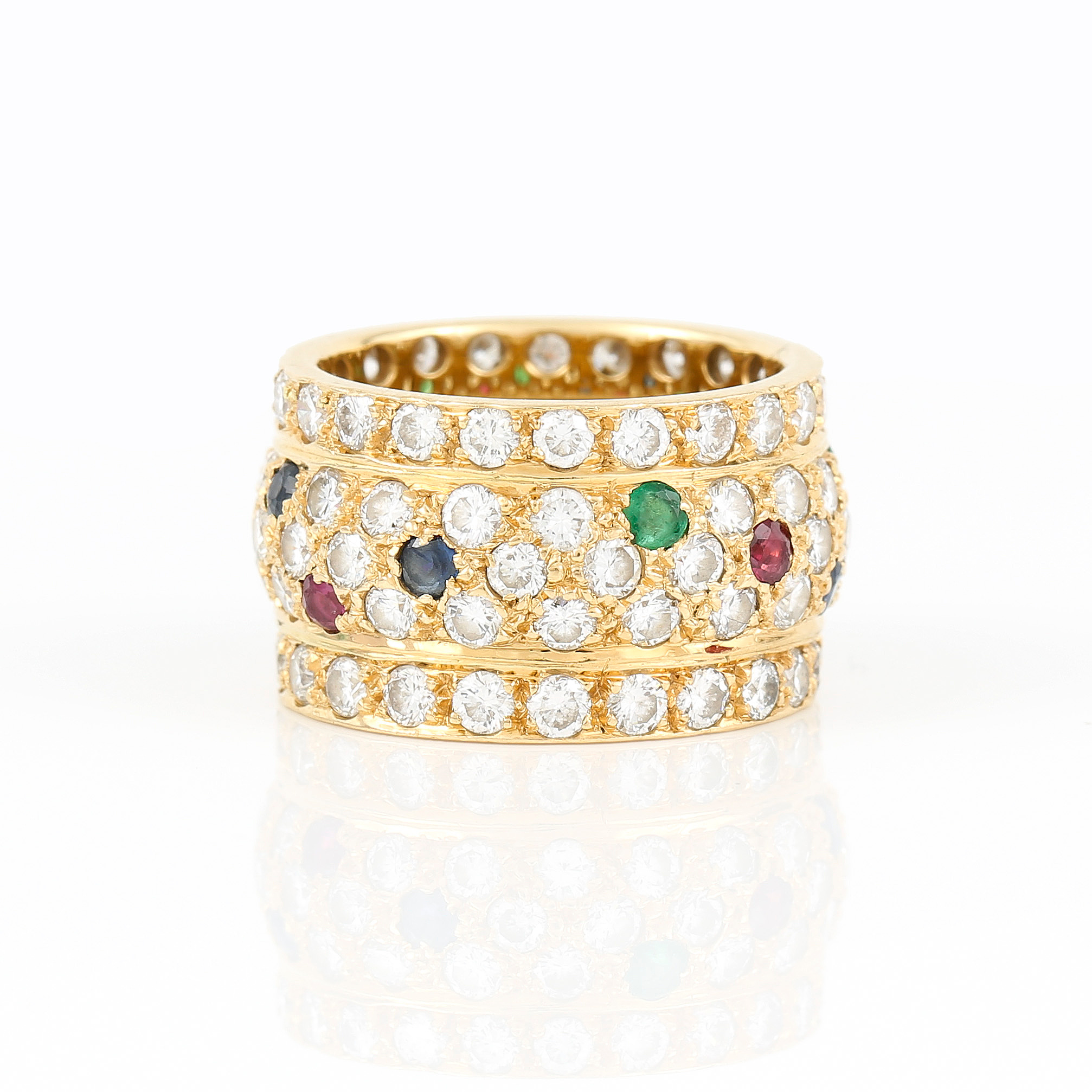 RING, Cartier, 18K guld med 80 st briljantslipade diamanter tot ca 2,40 ct, rubiner, smaragder ...