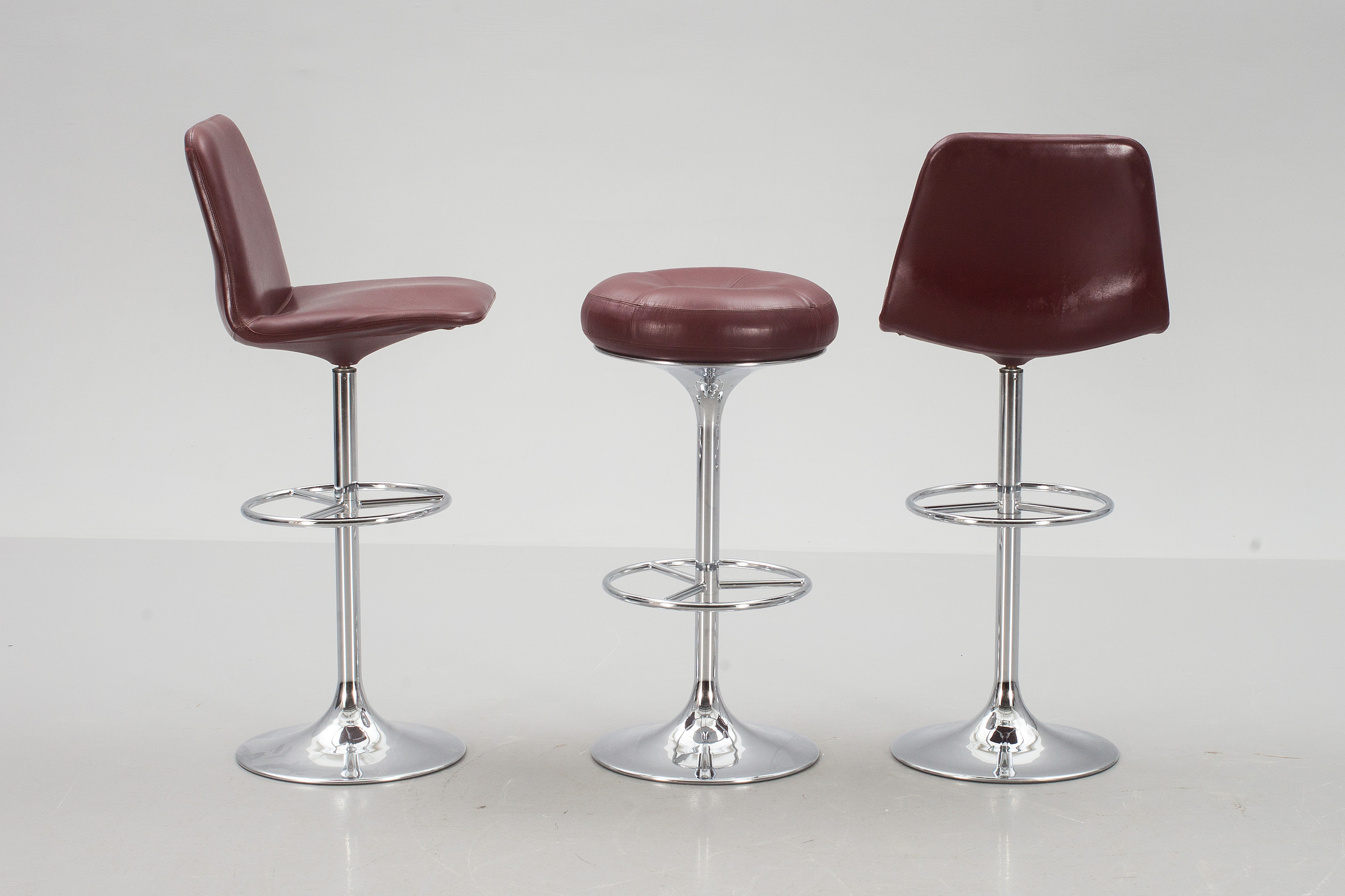 BAR samt BARSTOLAR, 2+1, bl a Johansson design, 1980-tal. - Bukowskis