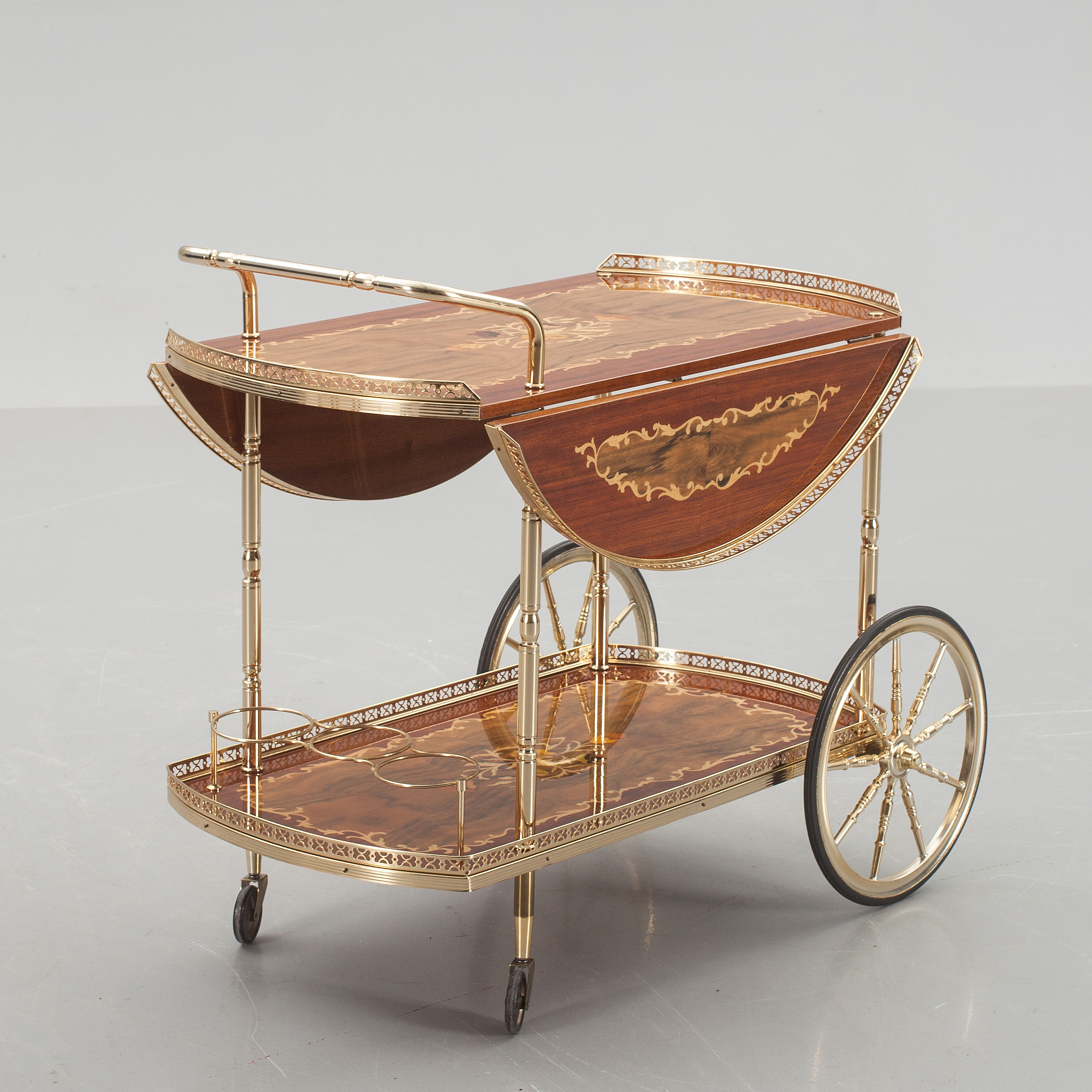 SERVERINGSVAGN, 1900-tal. - Bukowskis