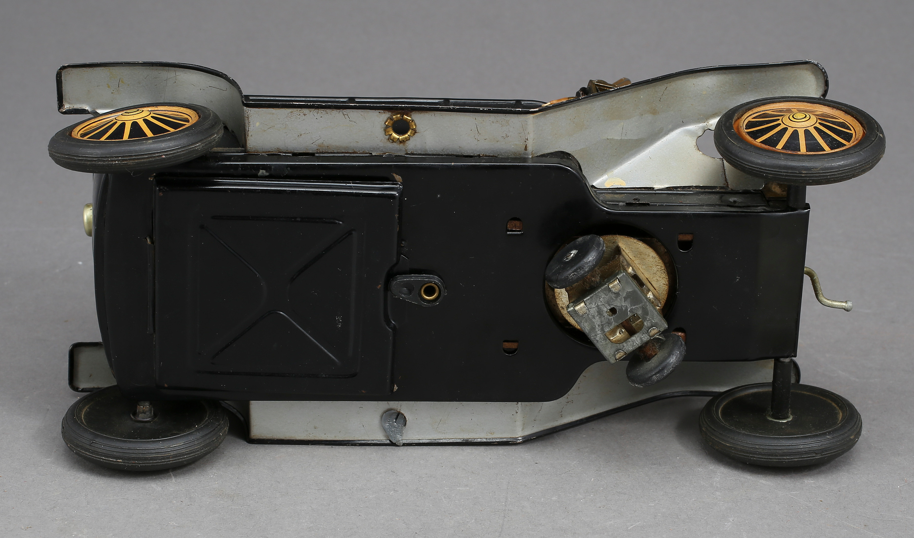 LEKSAKSBIL, plåt, Japan, 1900-talets mitt. - Bukowskis