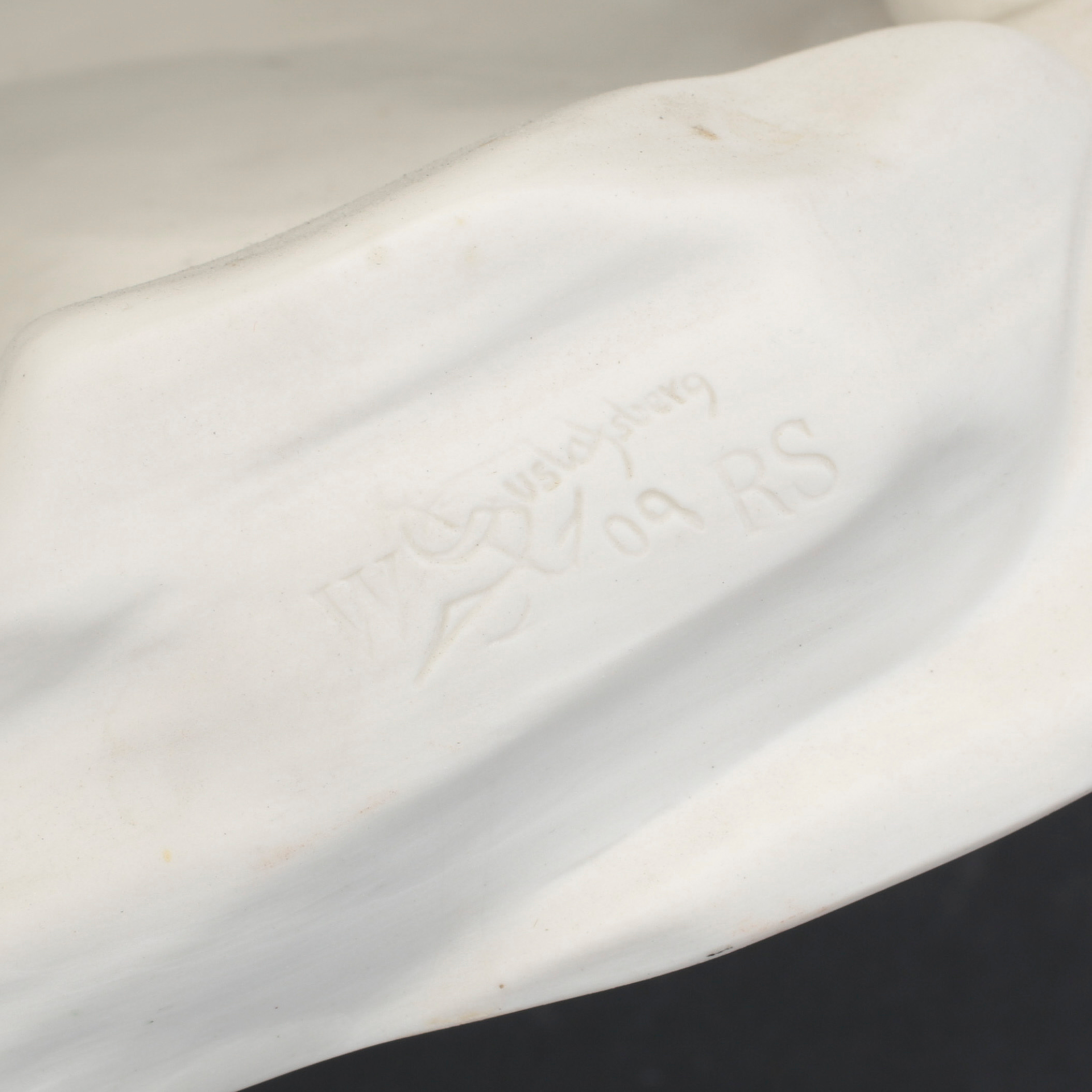 SKULPTUR, parian, efter Per Hasselberg, Gustavsberg, 1909. - Bukowskis