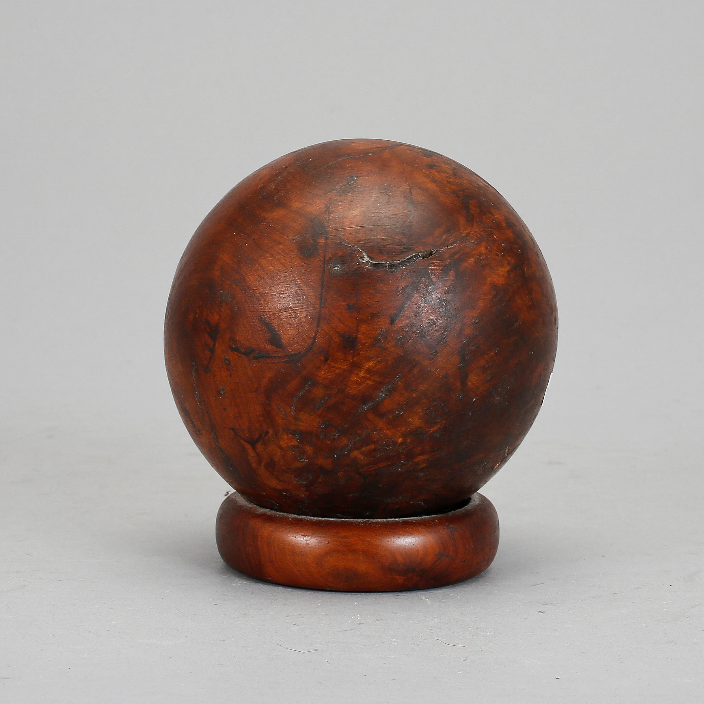 KLOT, trä, 1900-tal. - Bukowskis