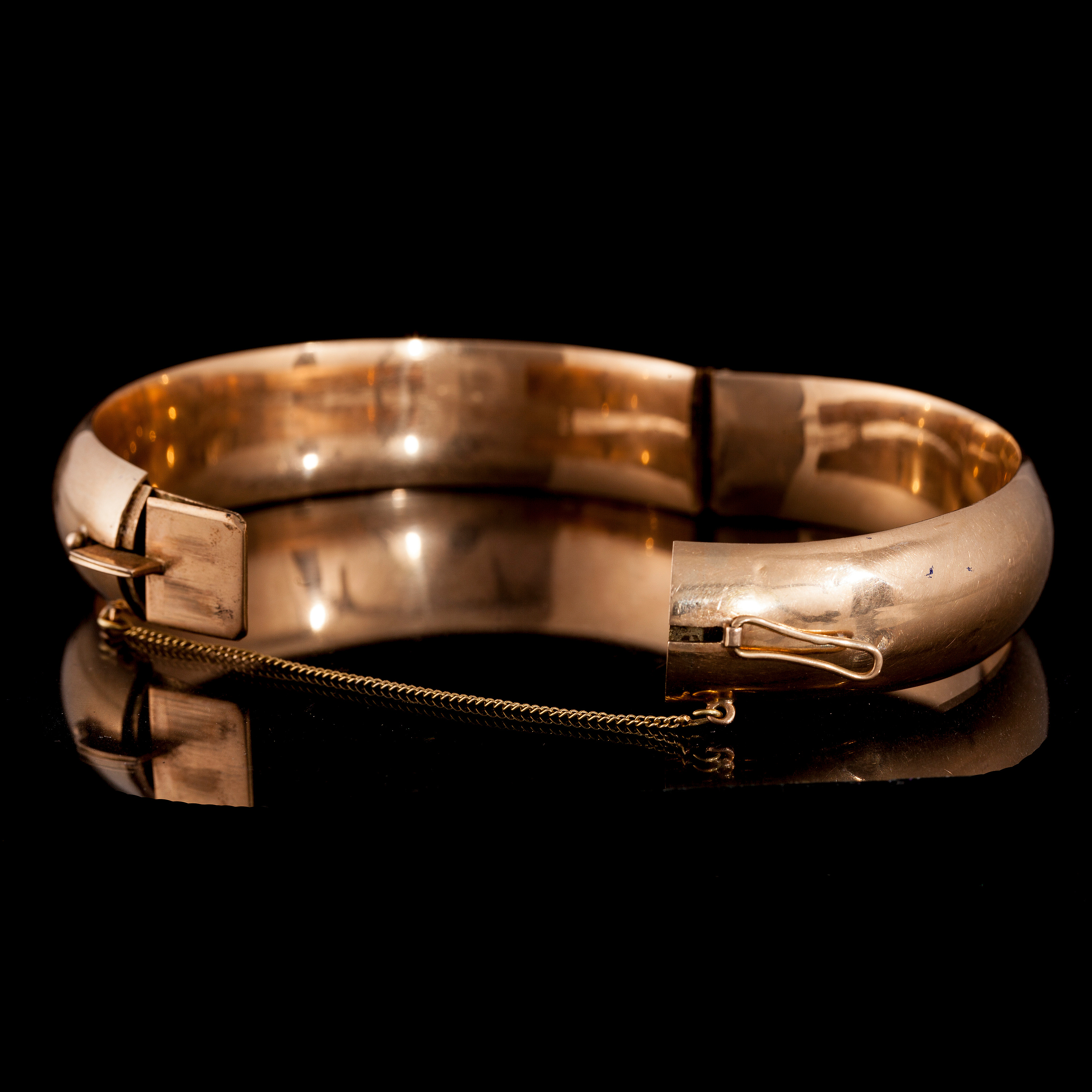 ARMBAND, 14K guld. Helsingfors 1957. Vikt ca 32,8 g. - Bukowskis