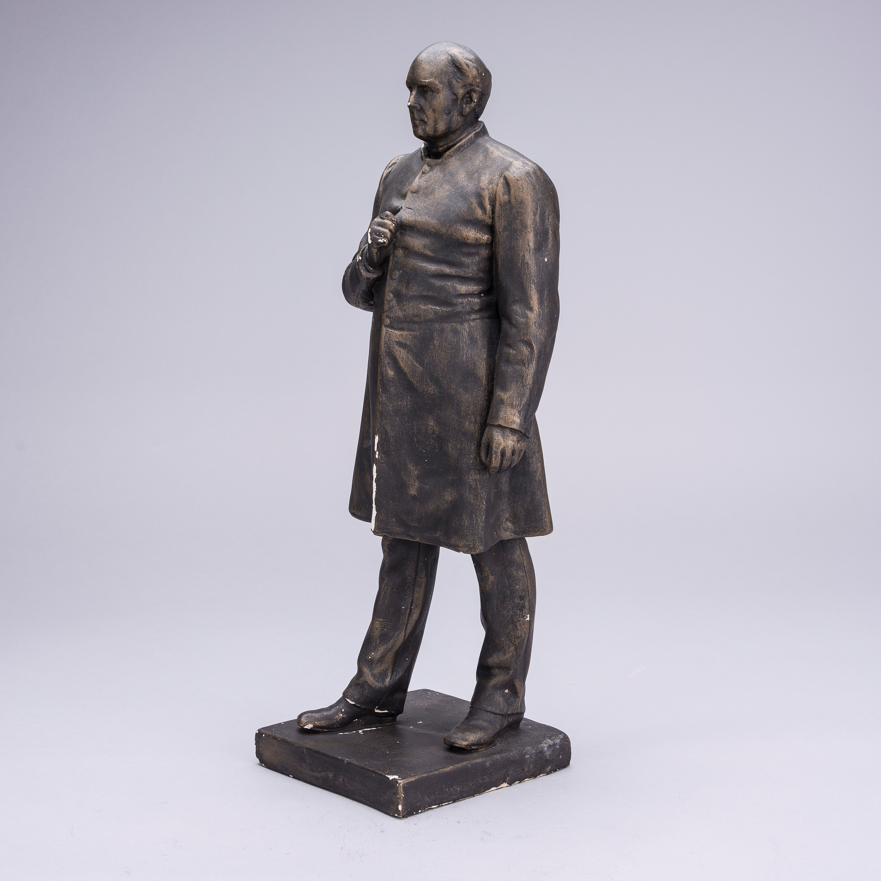 WALTER RUNEBERG, skulptur, patinerad gips, osignerad. - Bukowskis