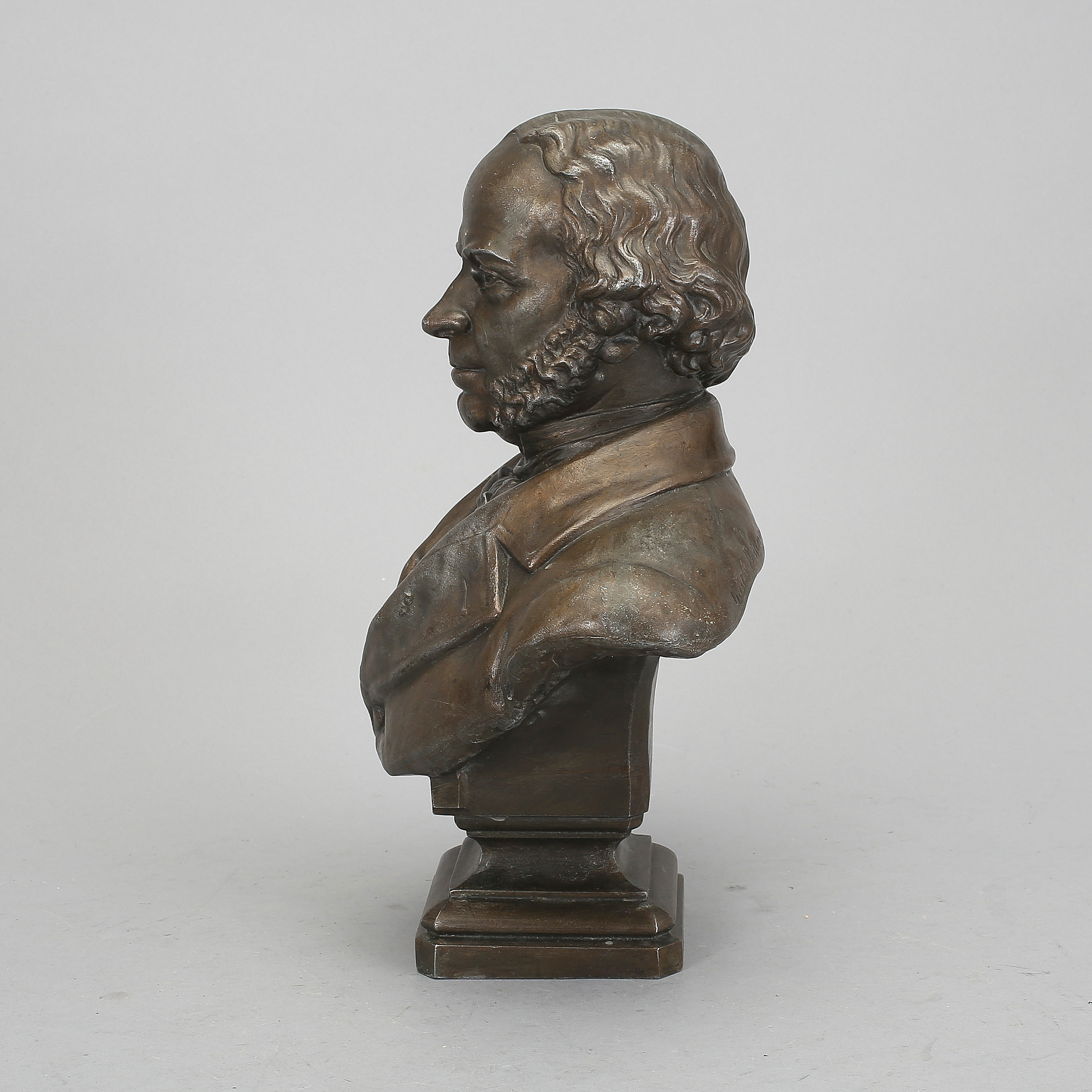 GUSTAF ERIKSSON, skulptur, bronspatinerad metall. Signerad Gustaf ...