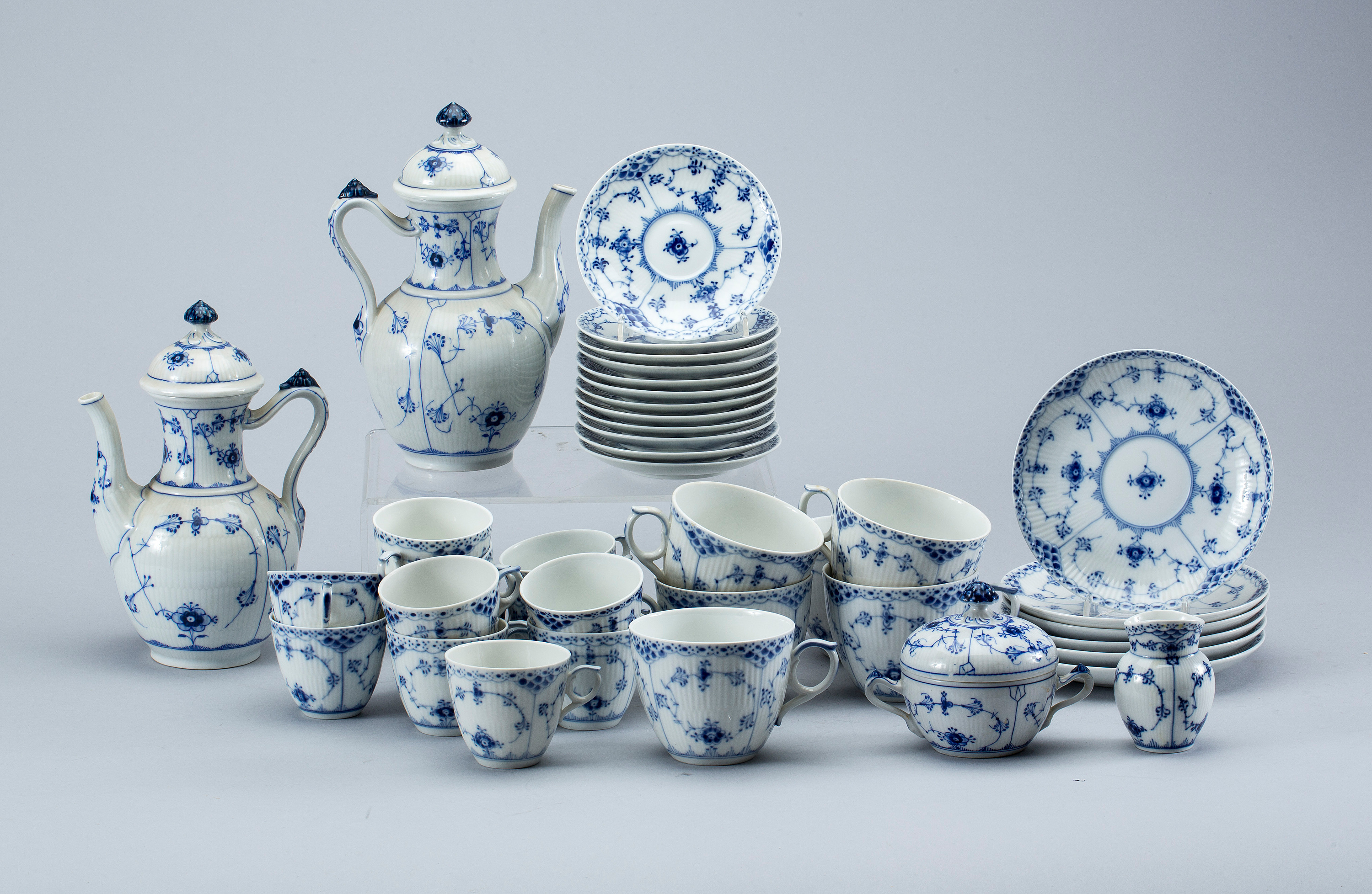 KAFFE och TESERVIS, 22 delar, porslin, "Musselmalet", Royal Copenhagen ...