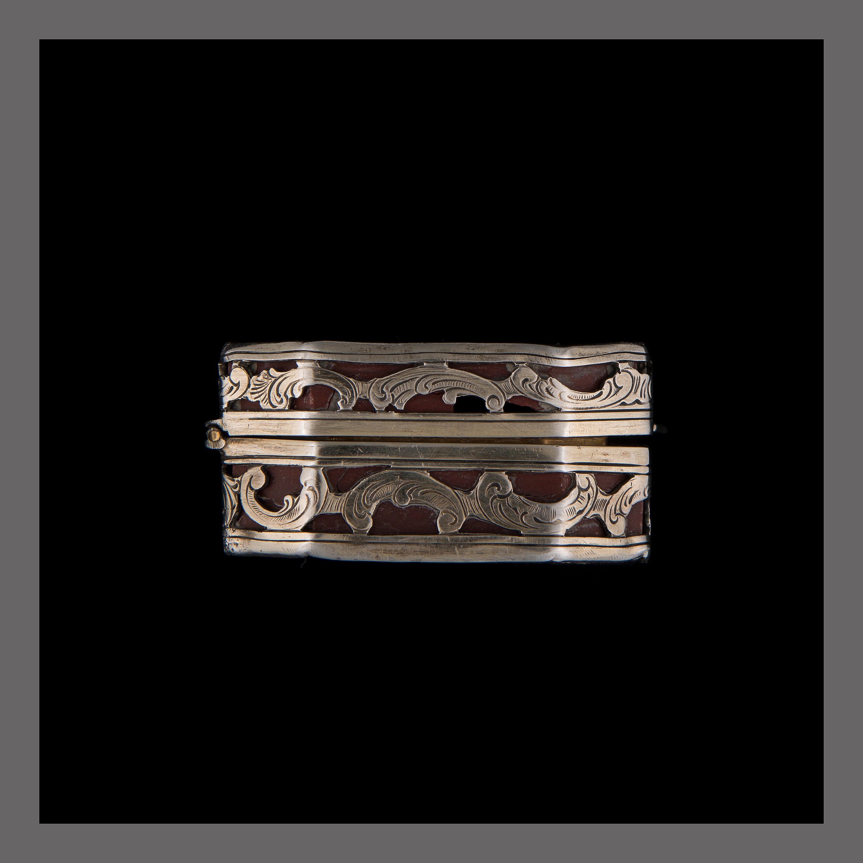 SNUSDOSA, silver och sten, 1700-tal, Frankrike. - Bukowskis