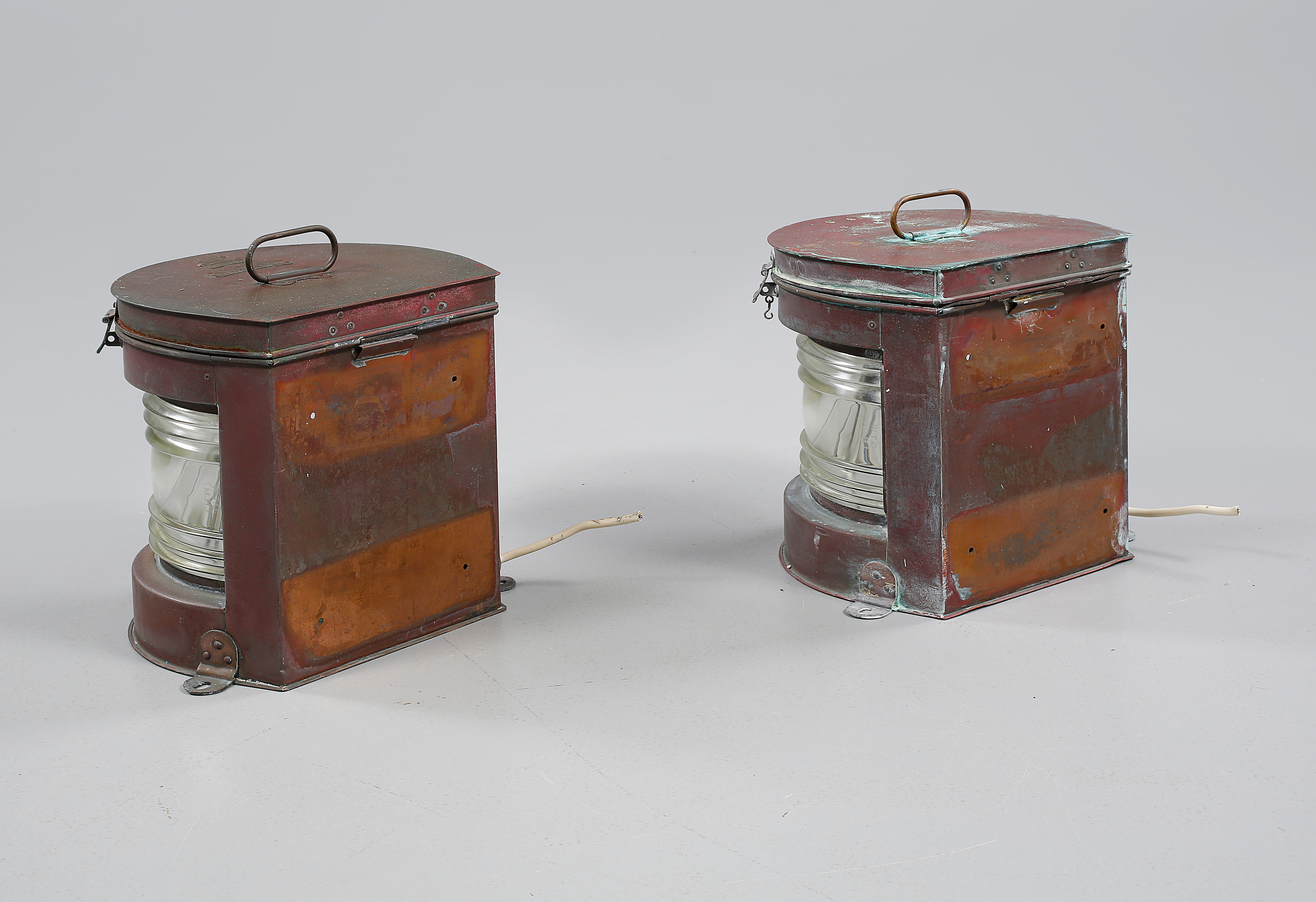 LANTERNOR, 2 st snarlika, 1900-tal. - Bukowskis