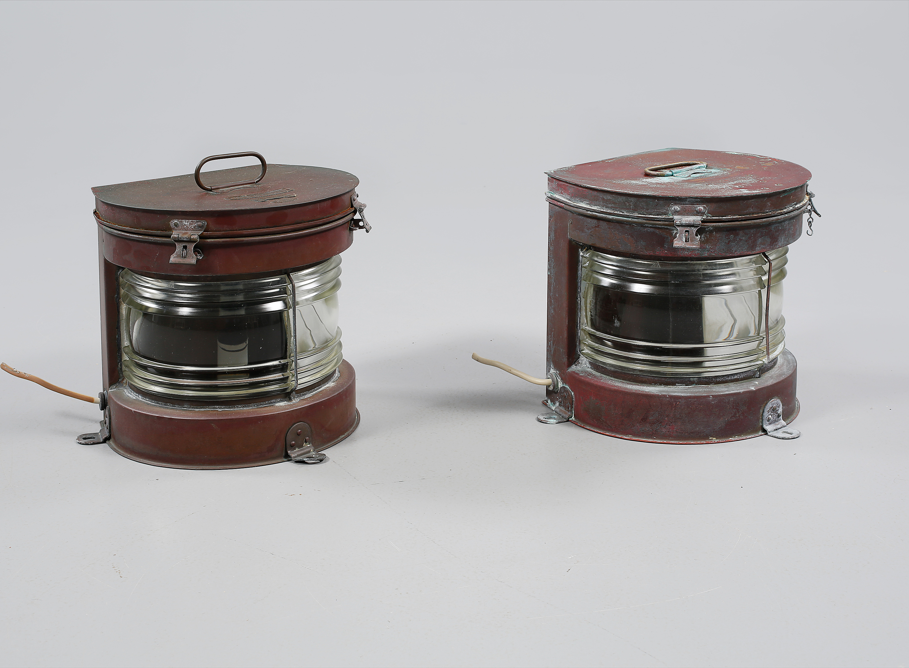 LANTERNOR, 2 st snarlika, 1900-tal. - Bukowskis