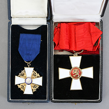 ORDNAR, 2 st, Lejonorden samt Vita Ros orden, Finland. - Bukowskis
