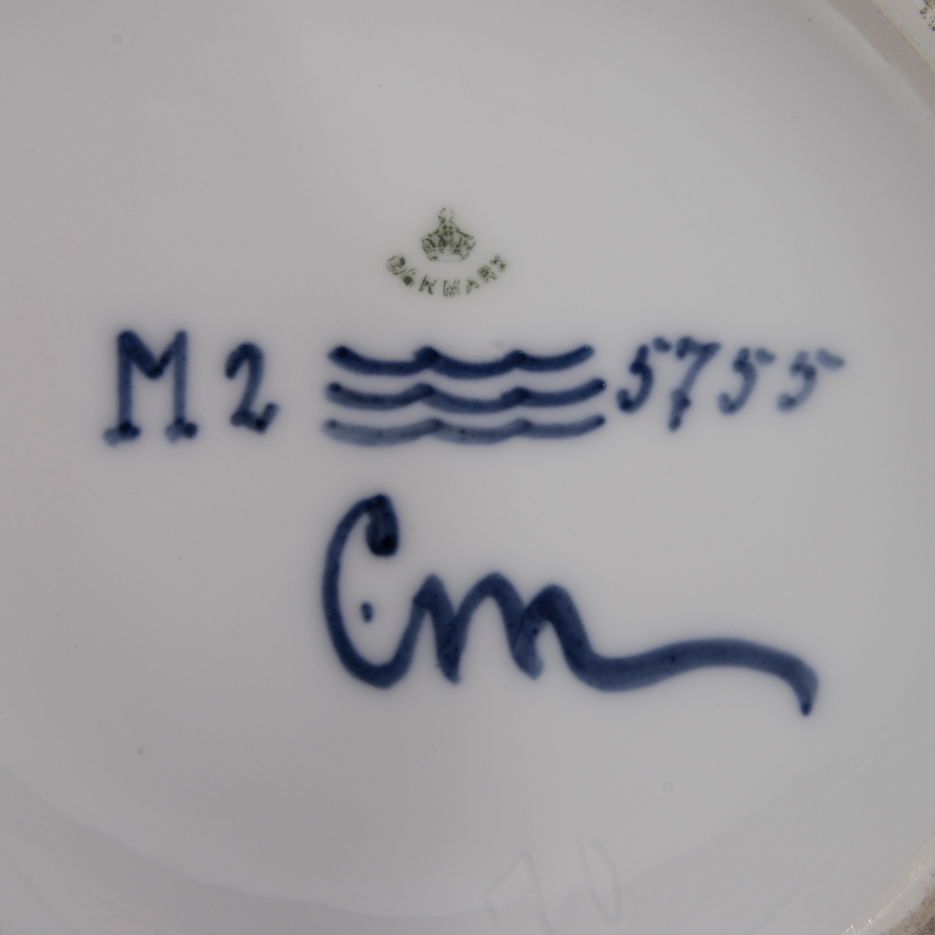 VAS, porslin, signerad C. Mortensen 1896, Royal Copenhagen, Danmark ...