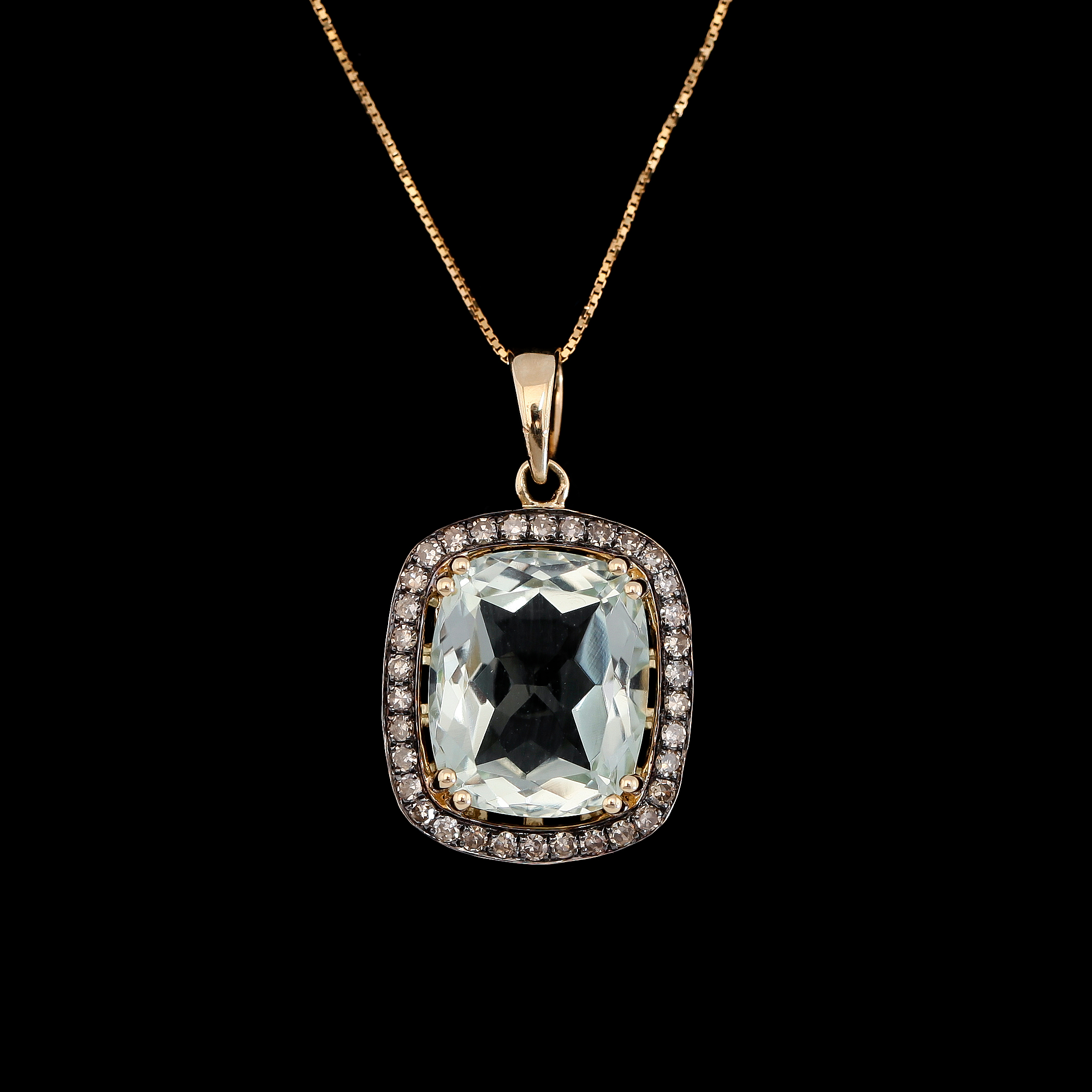 HÄNGE MED KEDJA, 14/18K guld, grön ametist och diamanter. - Bukowskis