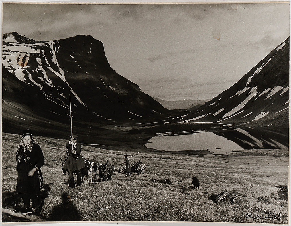 ANNA RIWKIN, 5 st, gelatinsilverfotografi, signerade. - Bukowskis