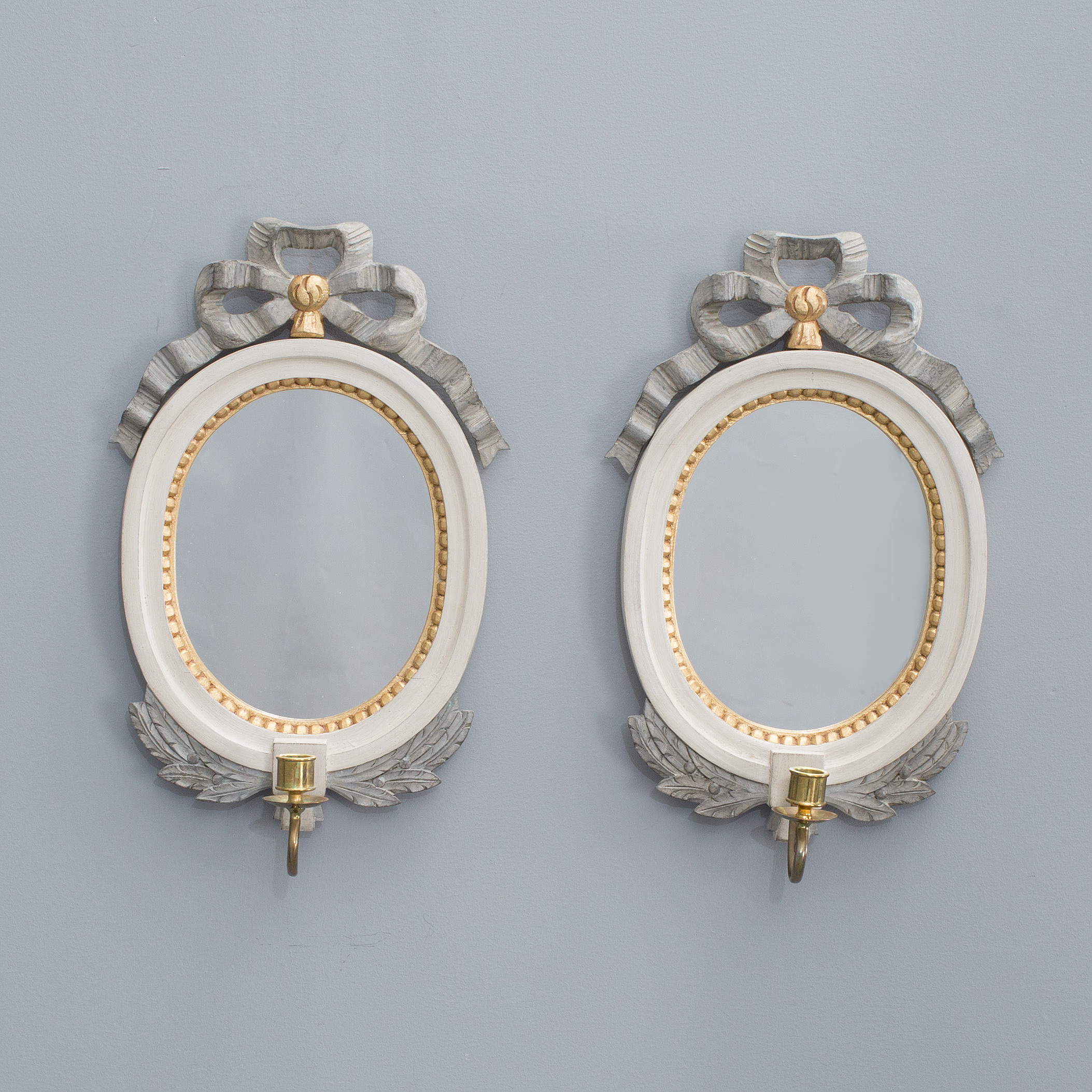 VÄGGLAMPETTER, ett par, gustaviansk stil. K.A. Roos, Helsingborg, 1900 ...