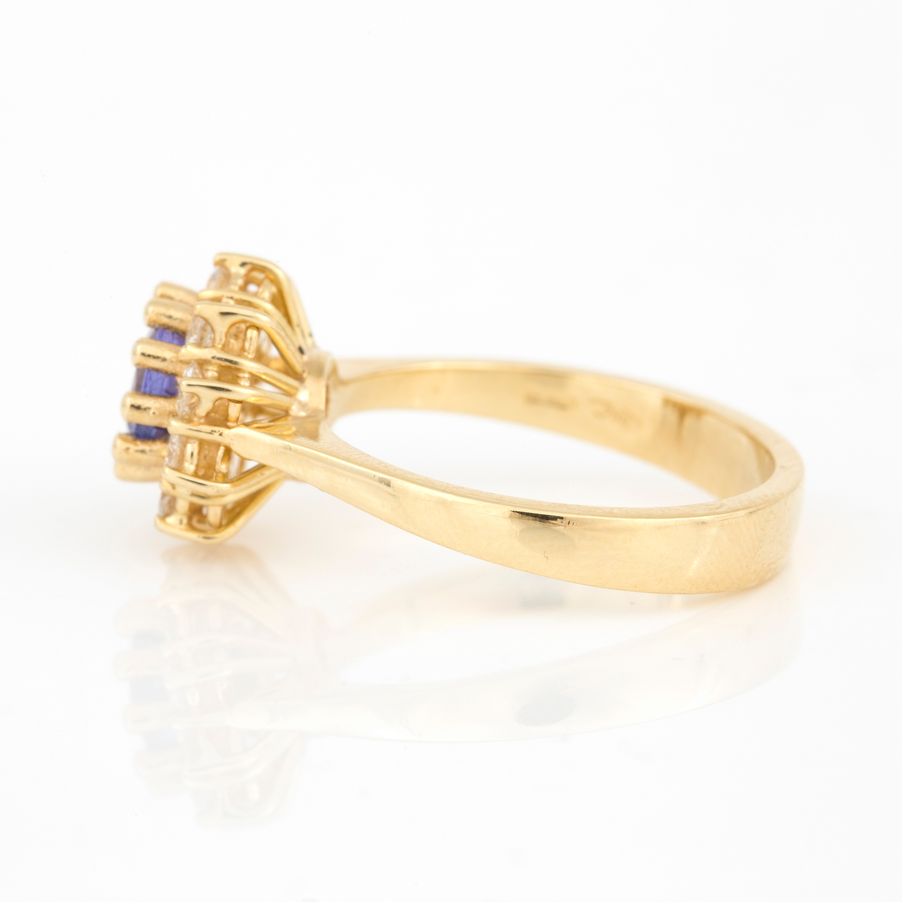 RING med blandslipad tanzanit och briljantslipade diamanter. - Bukowskis