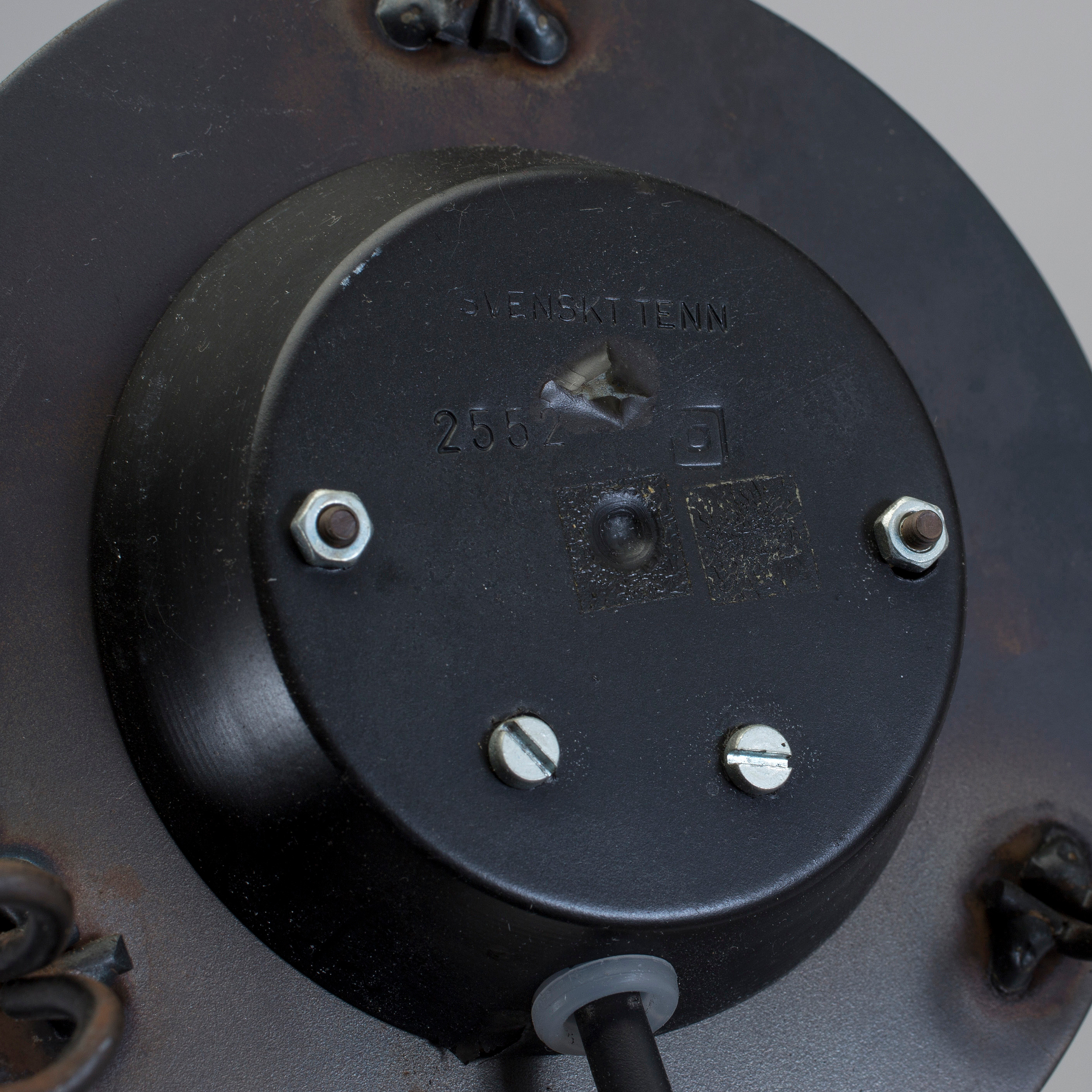 JOSEF FRANK, bordslampa, modell nr 2552, Firma Svenskt Tenn. - Bukowskis