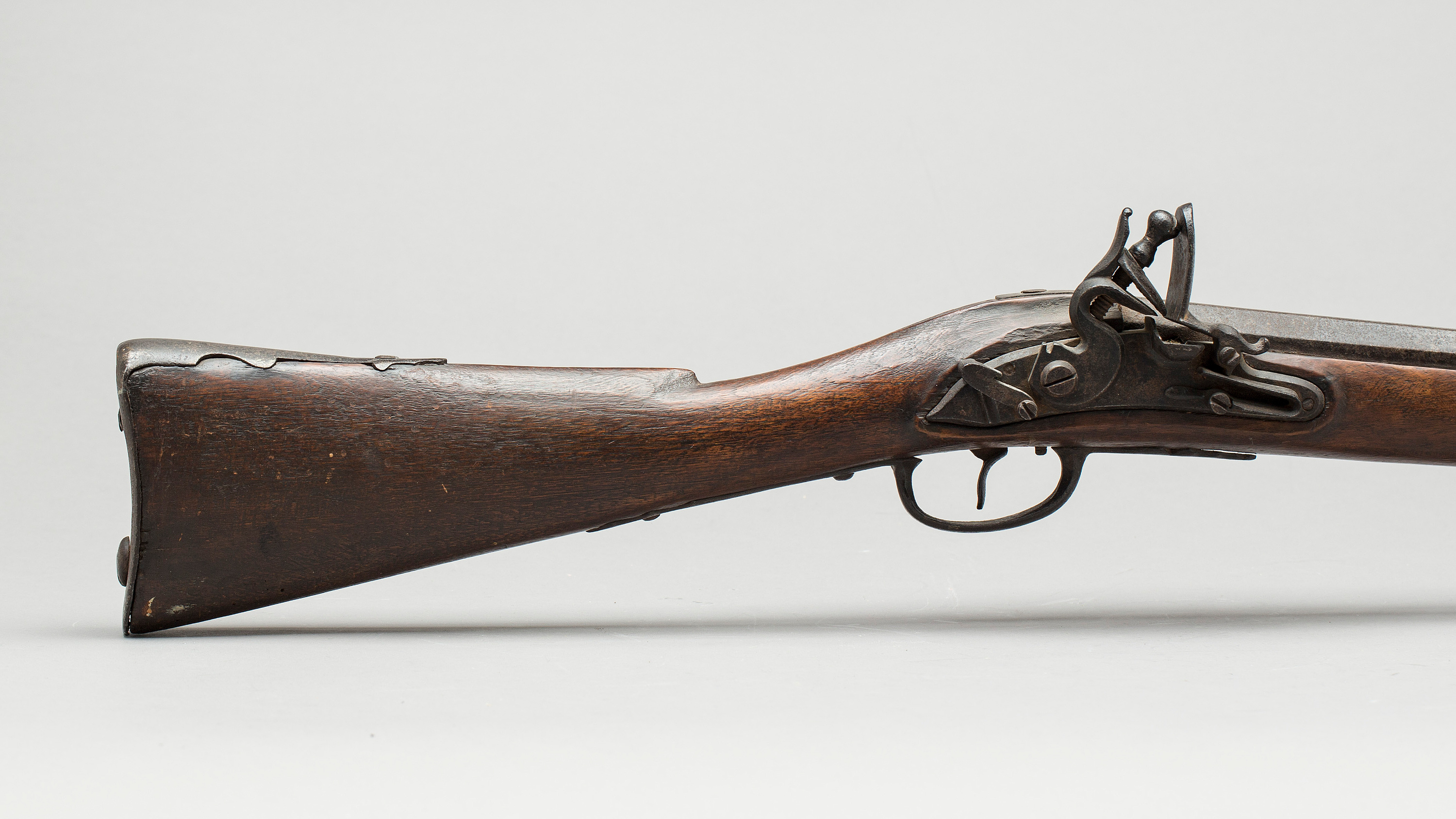 MUSKEDUNDER med FLINTLÅS, 1700-tal. - Bukowskis