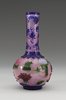 A Peking glass vase, 20th Century, with Qianlong seal mark. - Bukowskis